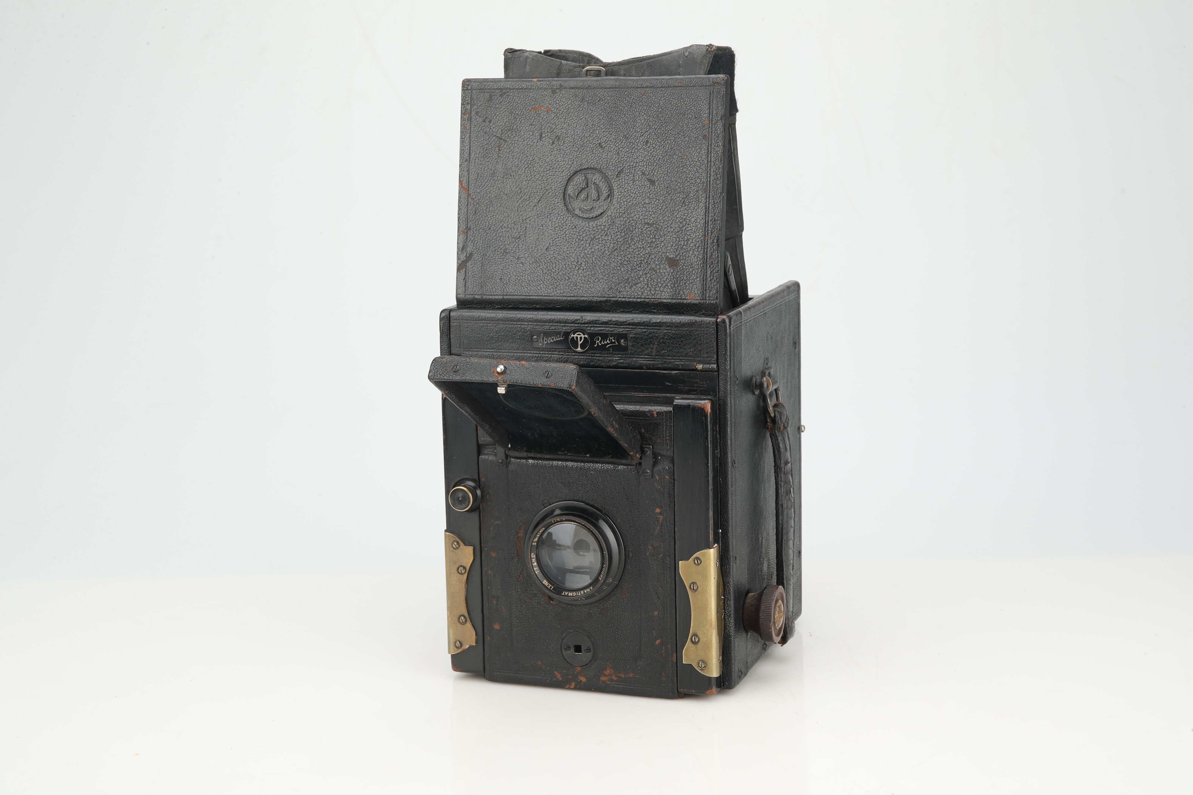 Lot 746 - A Thornton Pickard Special Ruby Reflex