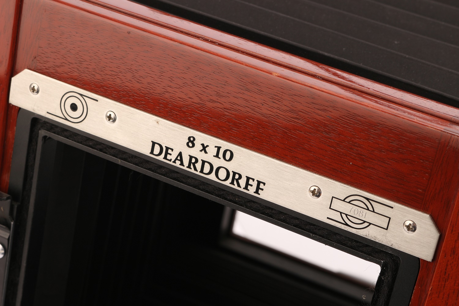 Lot 1213 - A Deardorff Large Format Field Body,