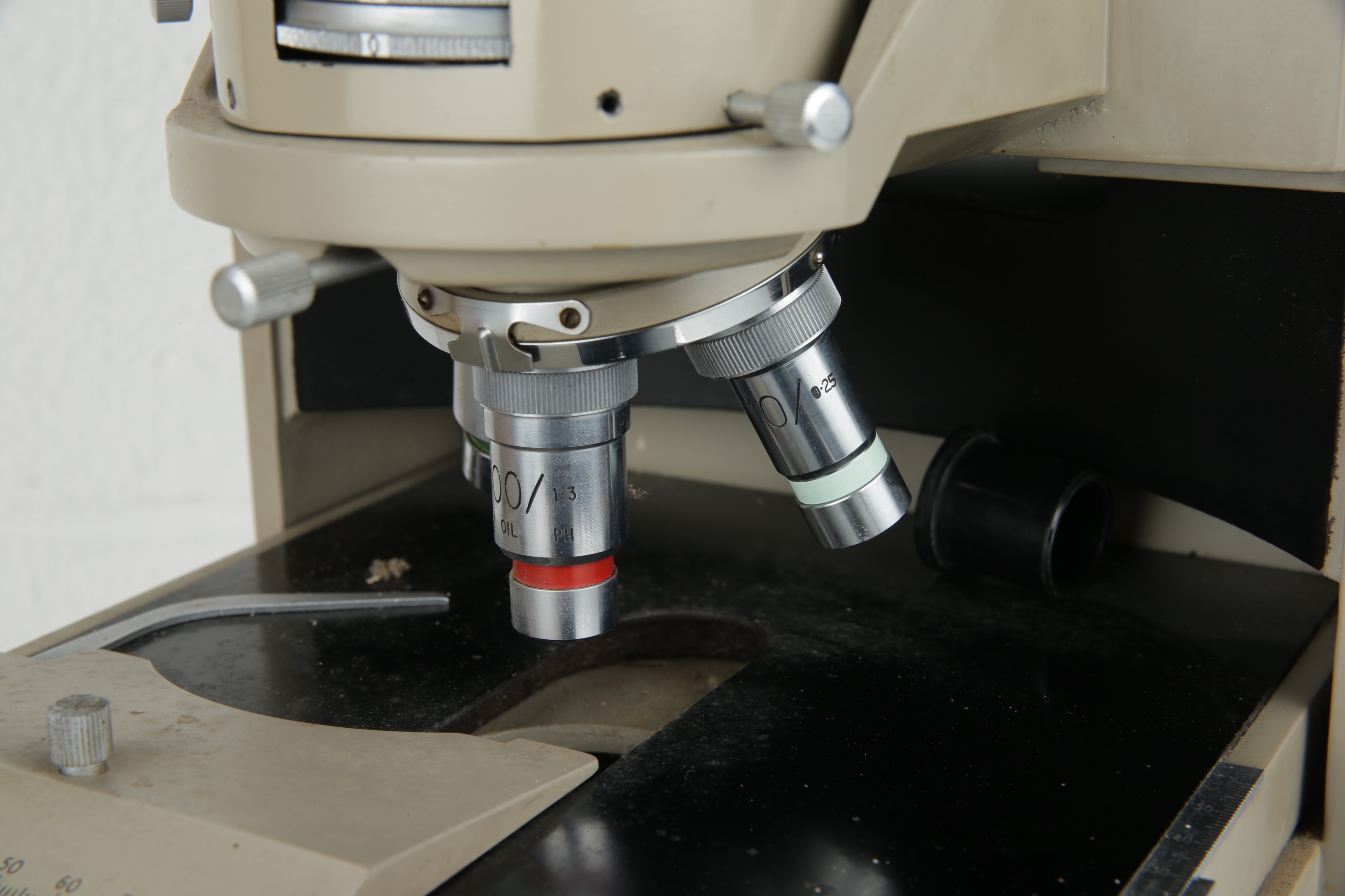 Lot 251 - Large Vickers Pathalux M320 Microscope,