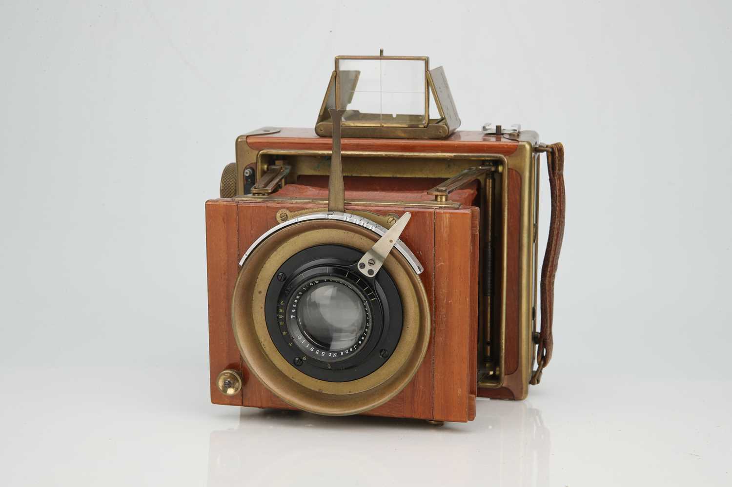 Lot 687 - An Ernemann Tropical Klapp Camera,