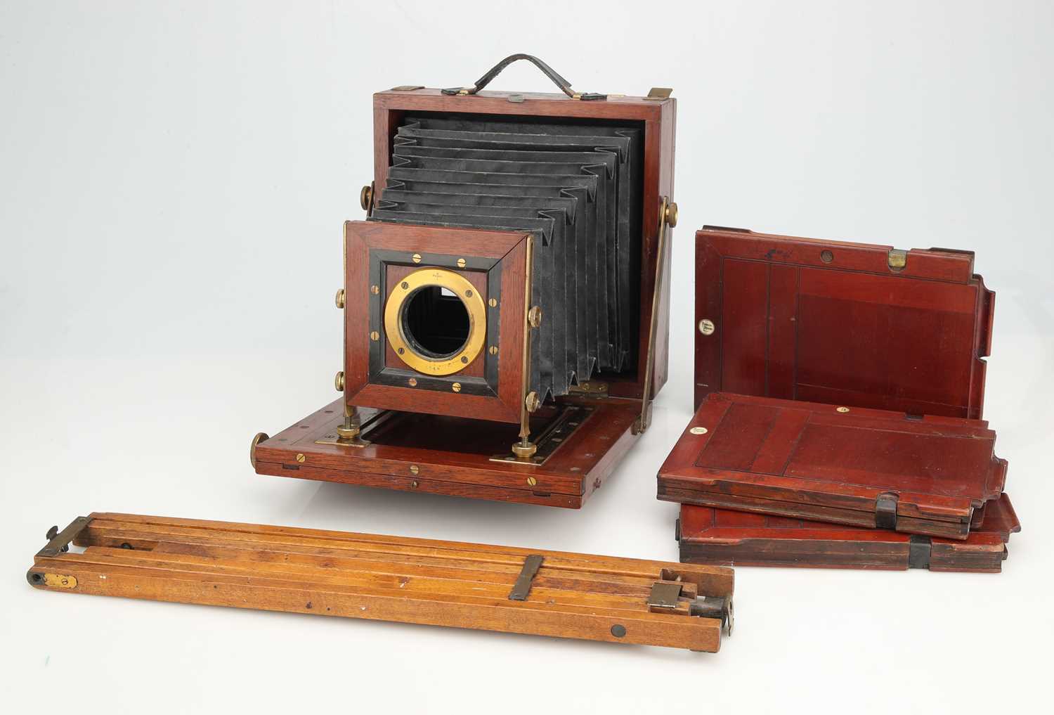 Lot 684 - An Unmarked Mahogany & Brass Field Camera,