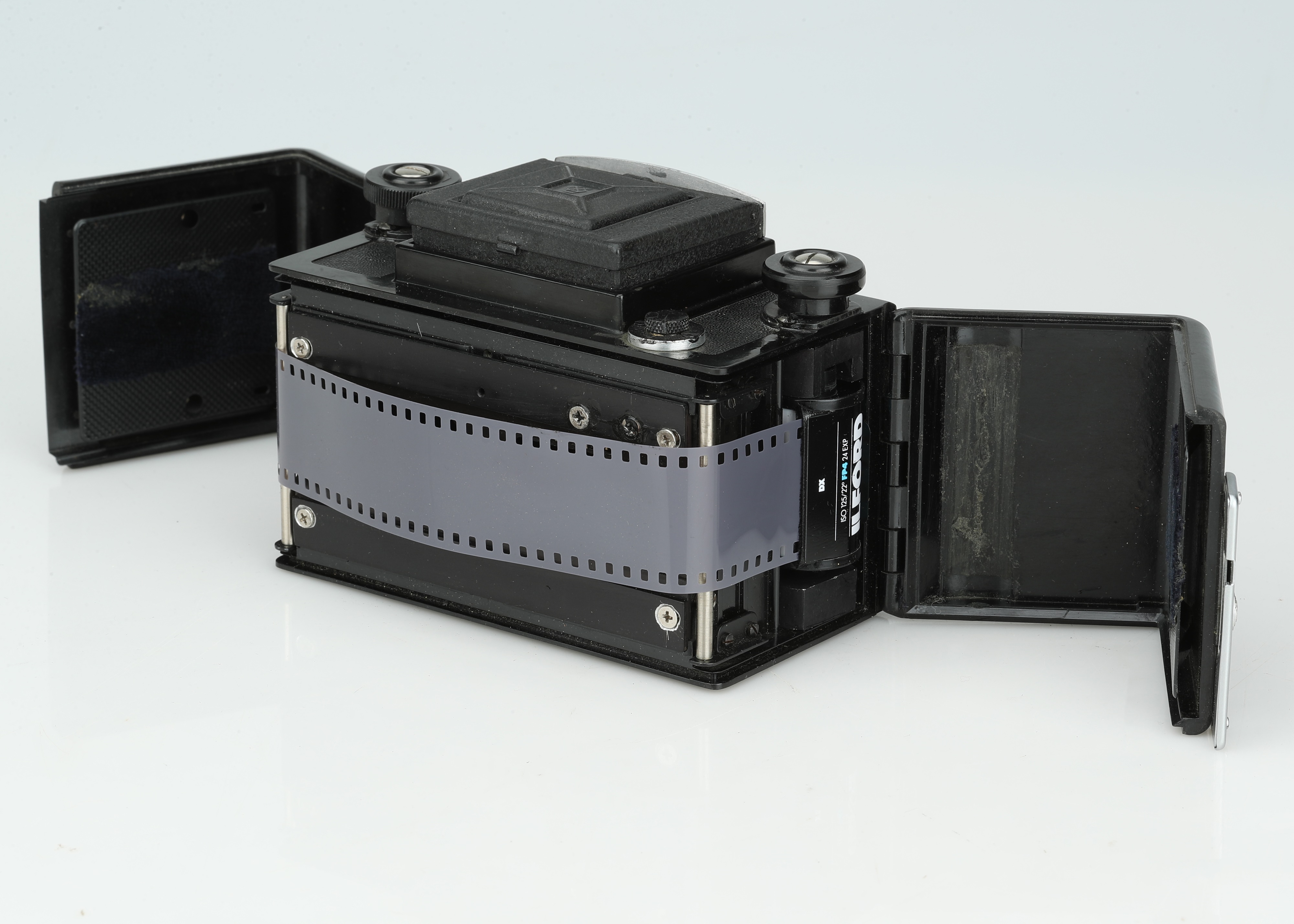 Lot 222 - A 35mm Converted Sputnik Medium Format