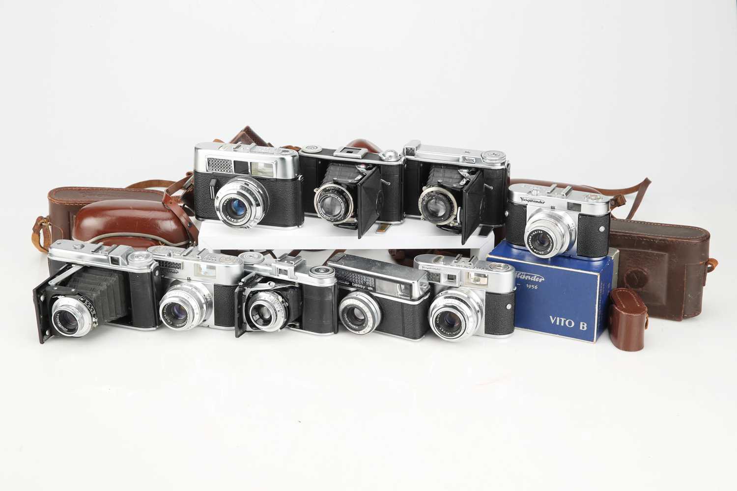 Lot 307 - A Mixed Selection of Cameras,