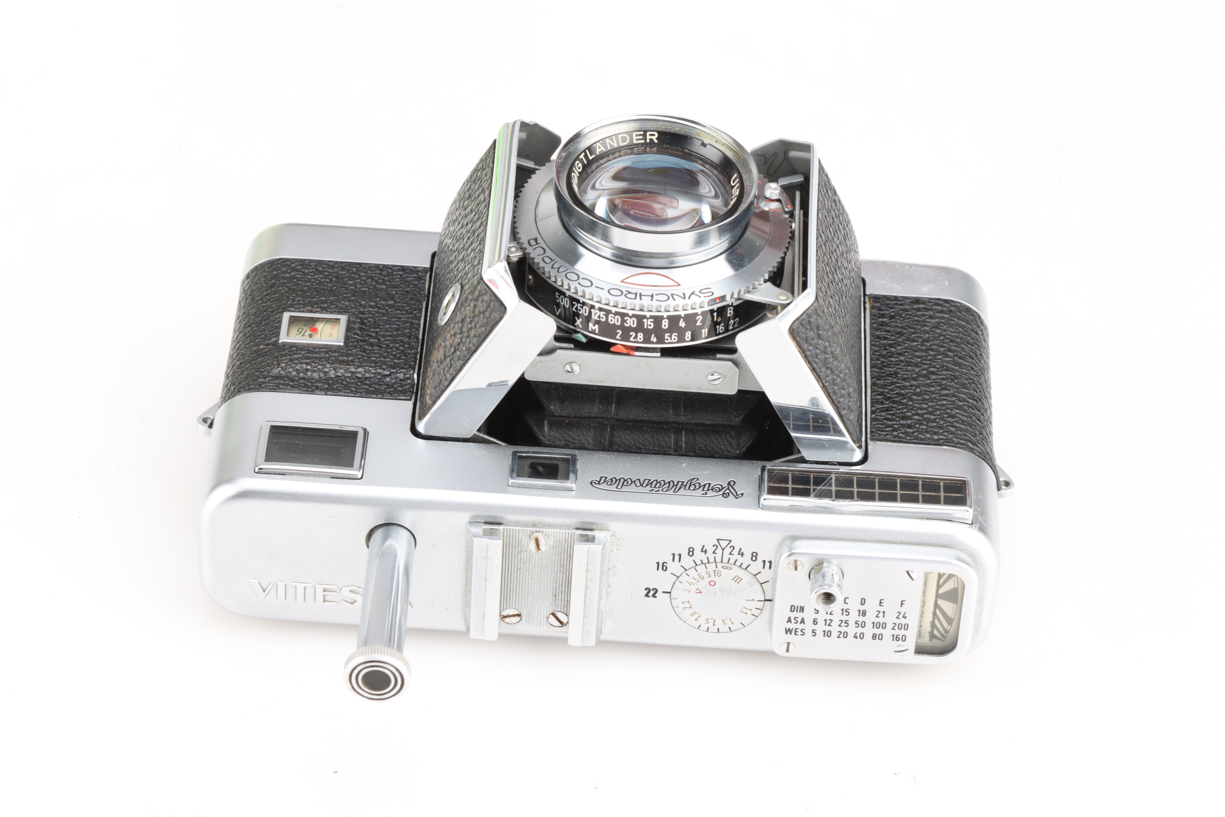 Lot 139 - A Voigtlander Vitessa Rangefinder Camera,