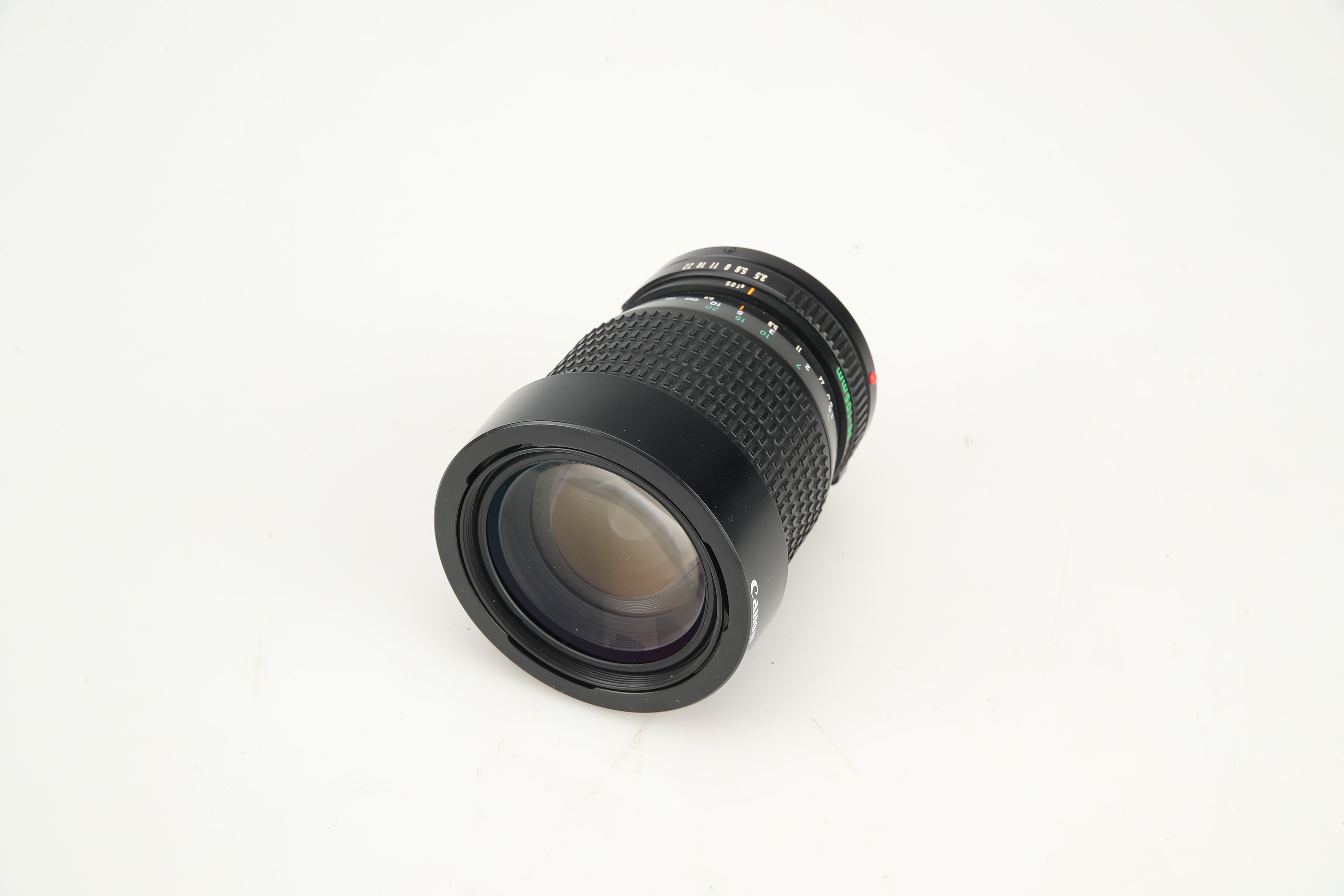 Lot 114 - A Canon Zoom Lens FD 35-105mm f/3.5-4.5 Lens,