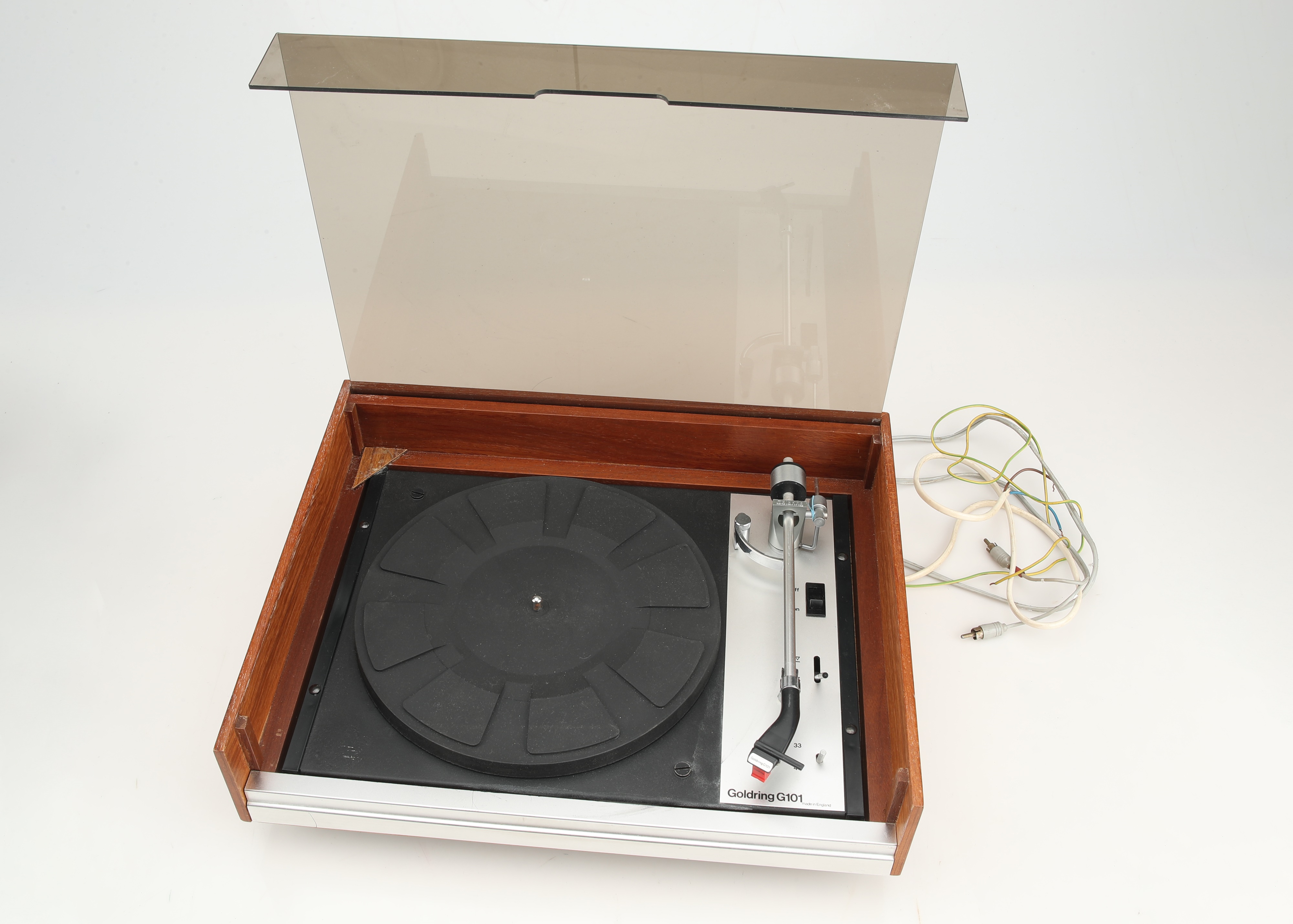 Lot 878 - A Goldring G101 Turntable,