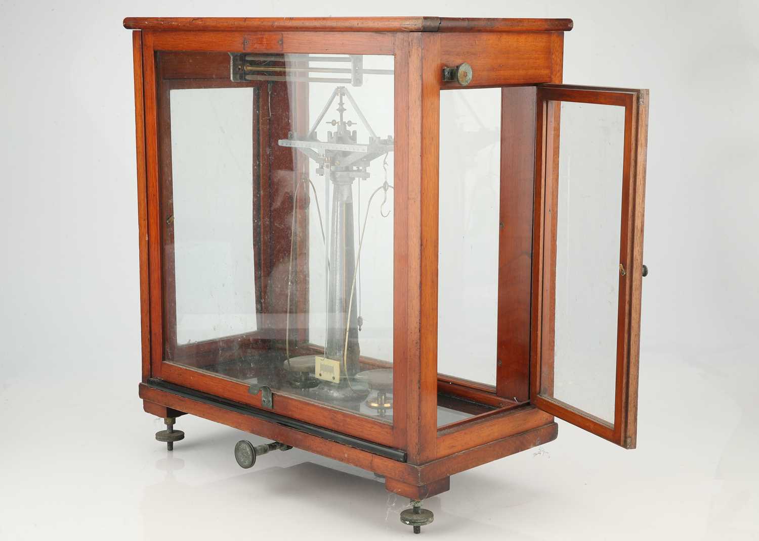 Lot 707 - A Set of Laboratory Scales by L. Oertling,