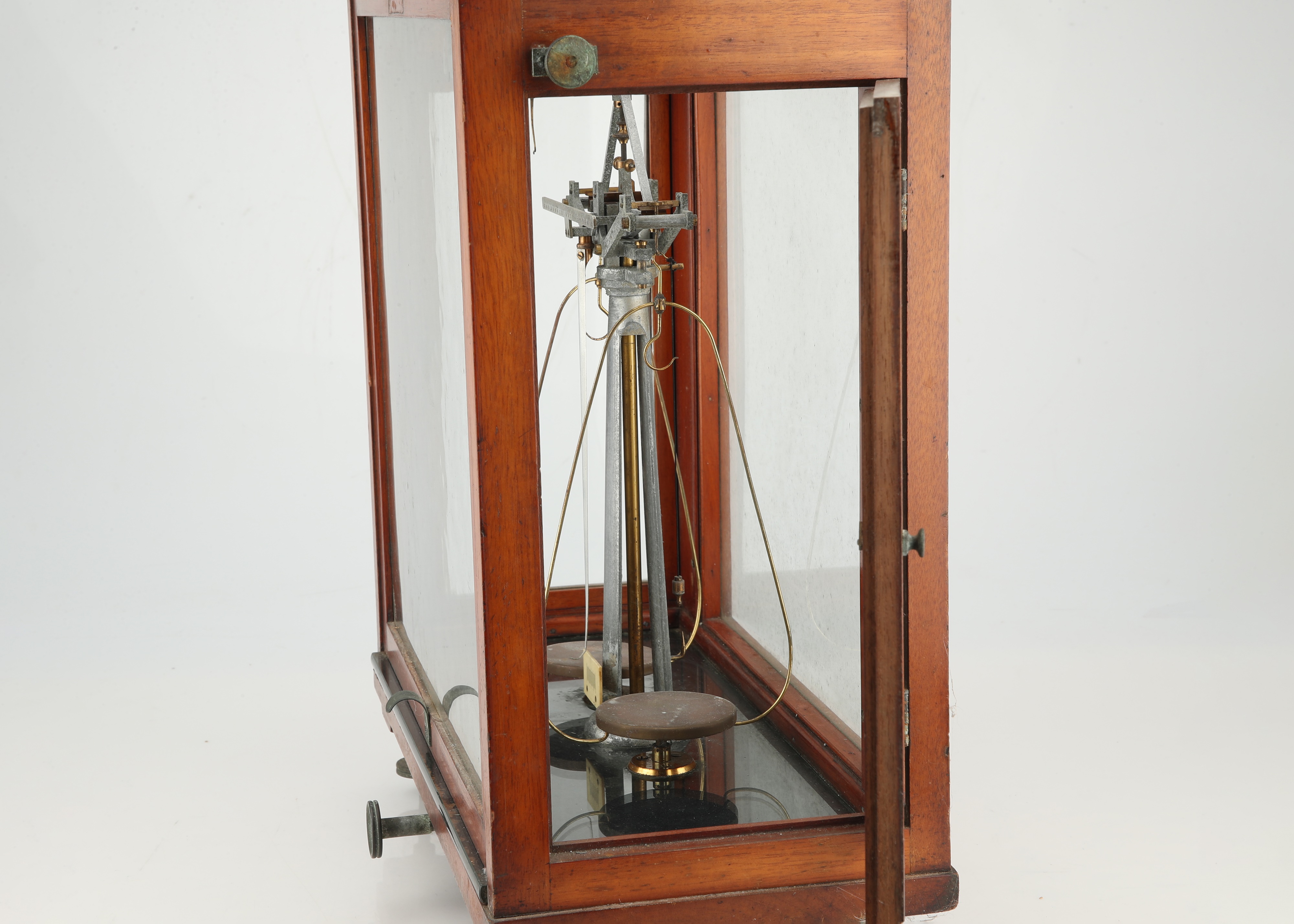 Lot 707 - A Set of Laboratory Scales by L. Oertling,