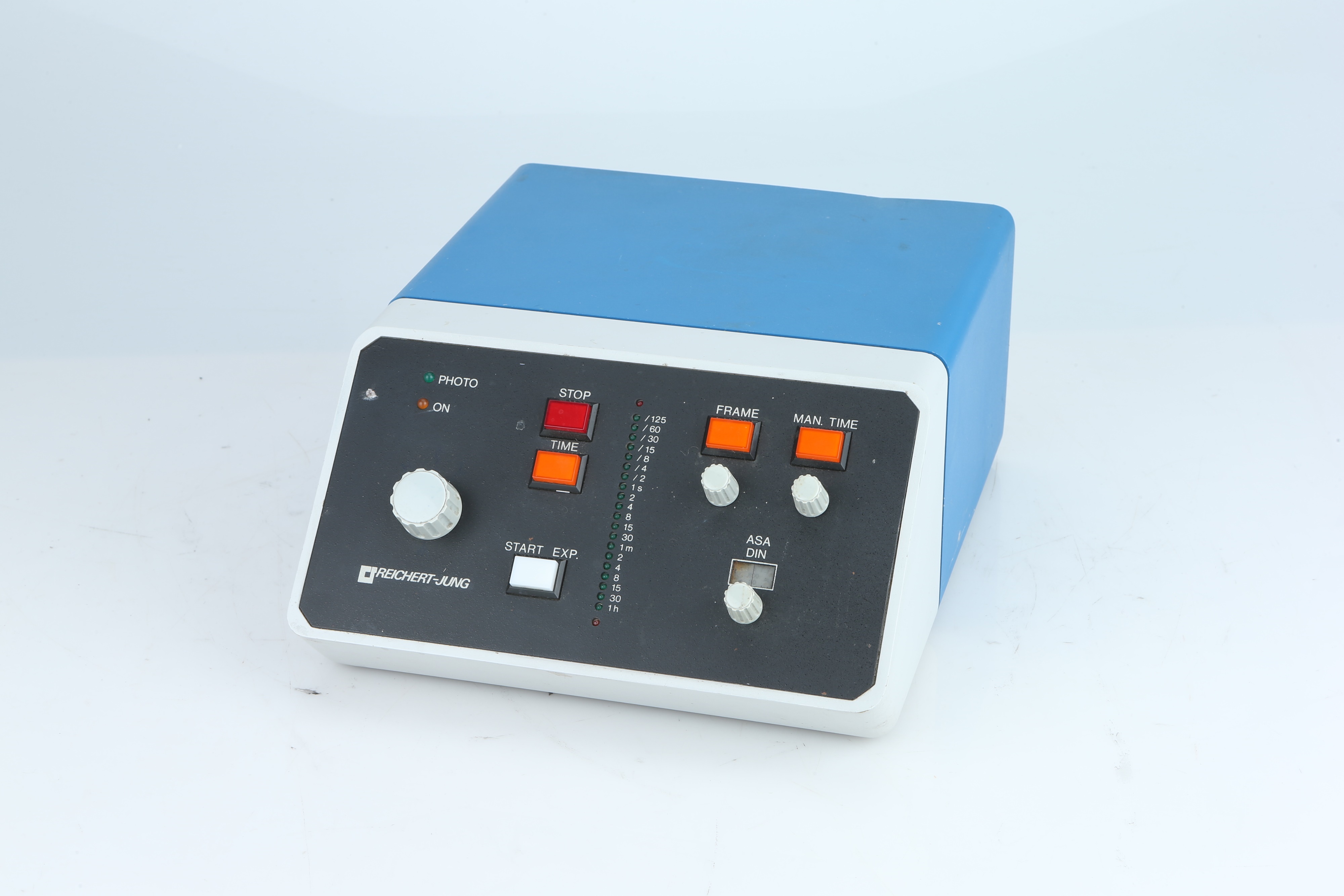 Lot 658 - Reichert Polyvar Metallurgical Binocular