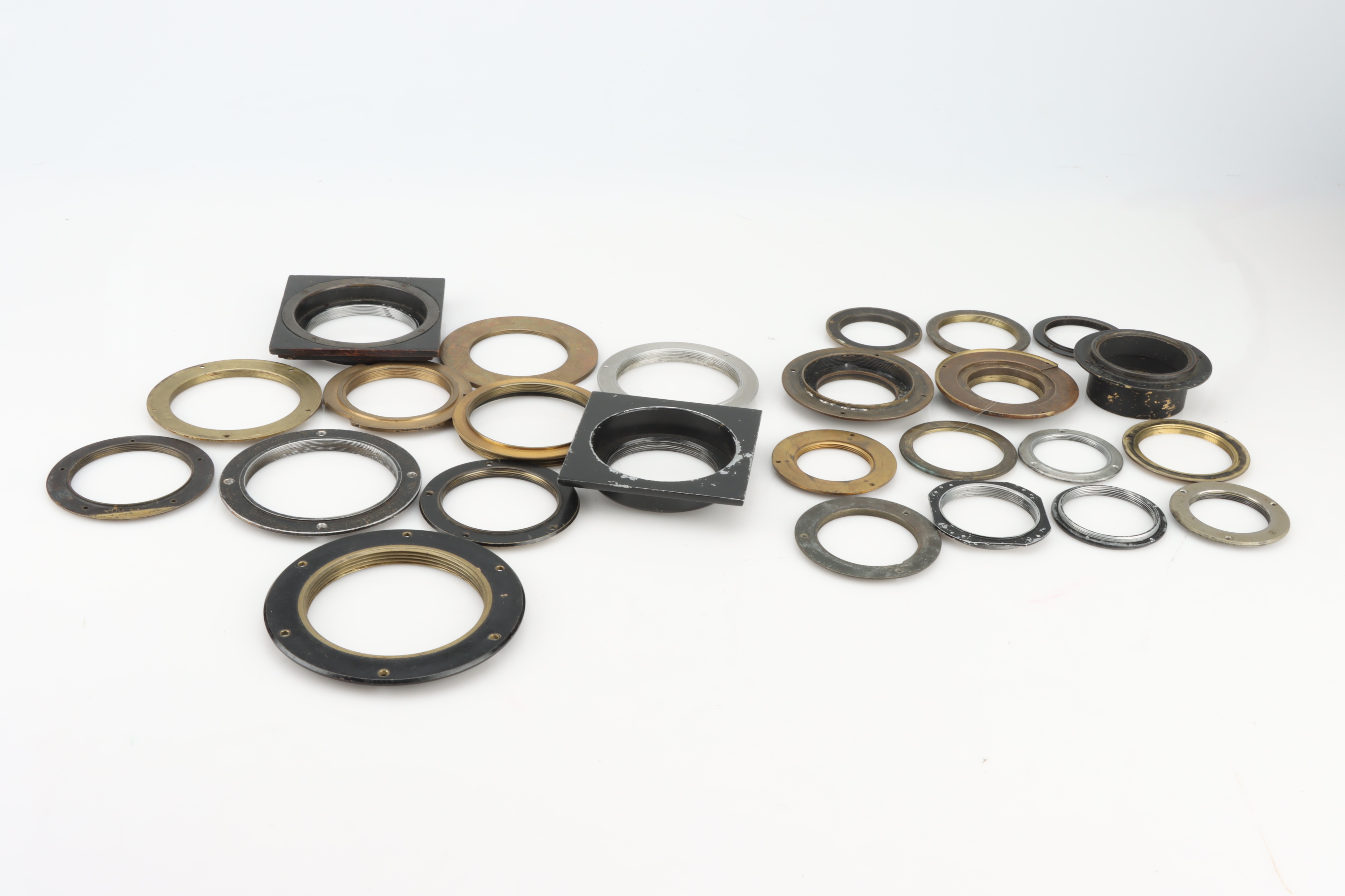 Lot 234 - A Good Selection of Medium & Large Lens