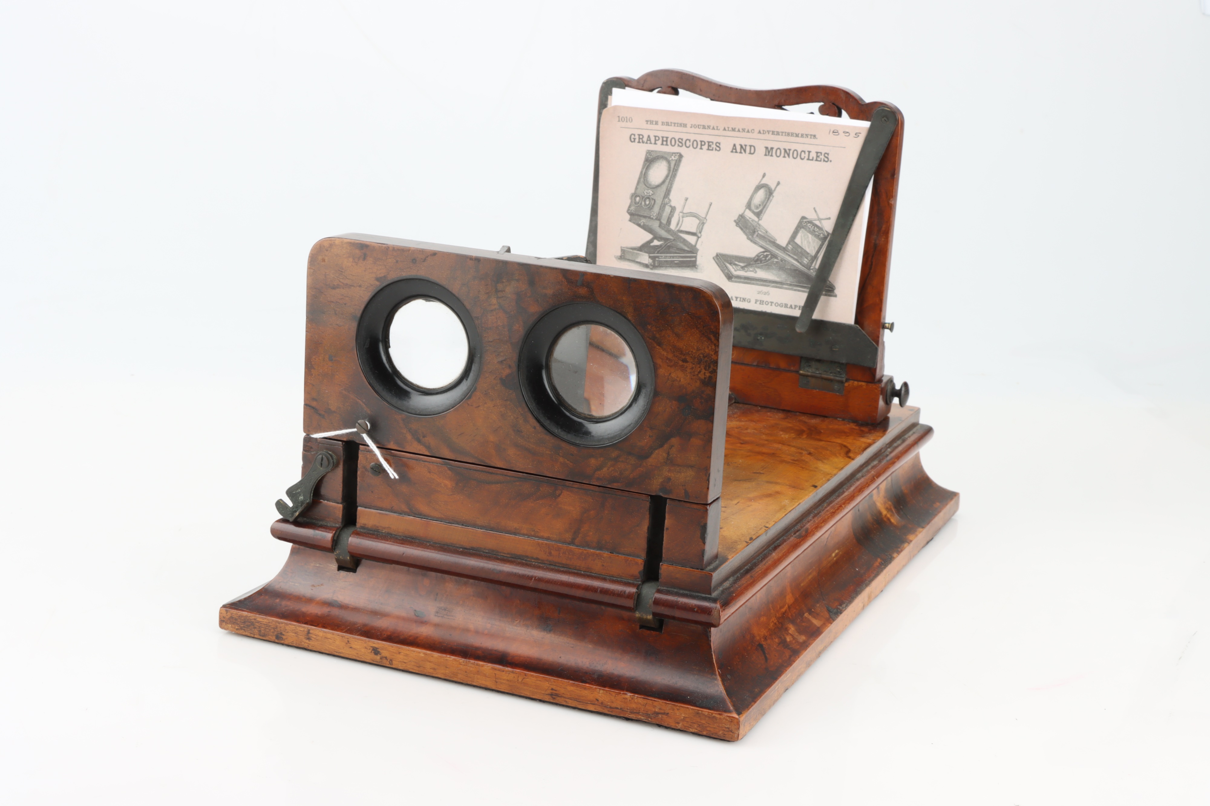 Lot 453 - An Unmarked Graphoscope,