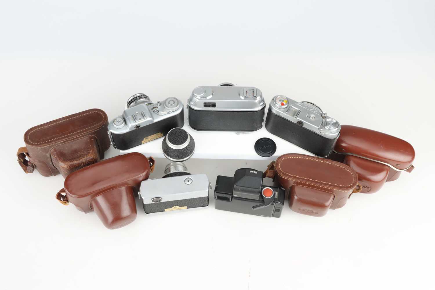 Lot 430 - A Selection of 35mm Viewfinder Cameras,