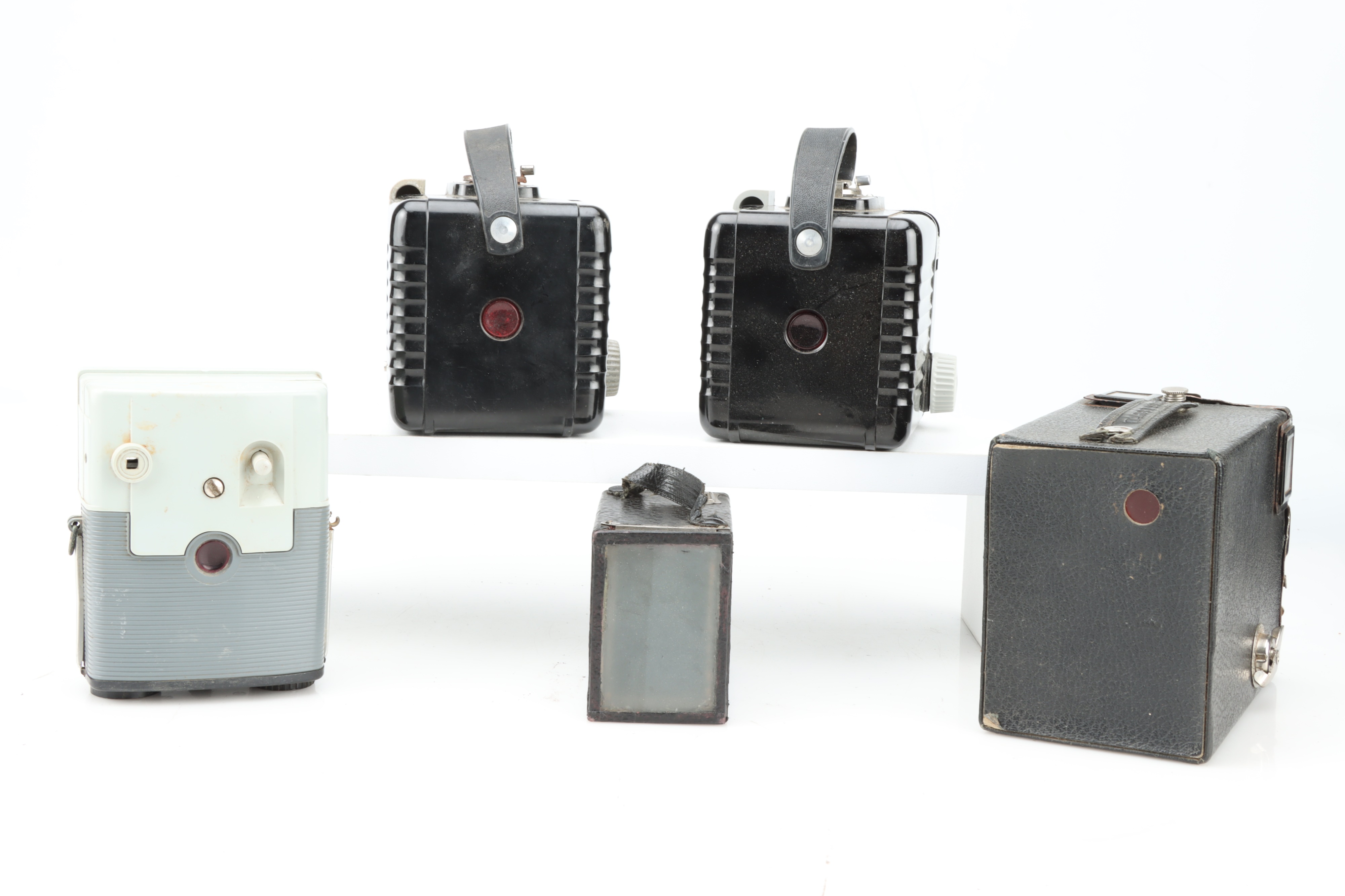 Lot 364 - A Selection of Box Types Cameras,