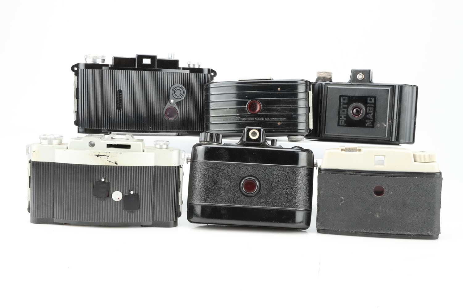 Lot 365 - A Selection of Six Bakelite Cameras,