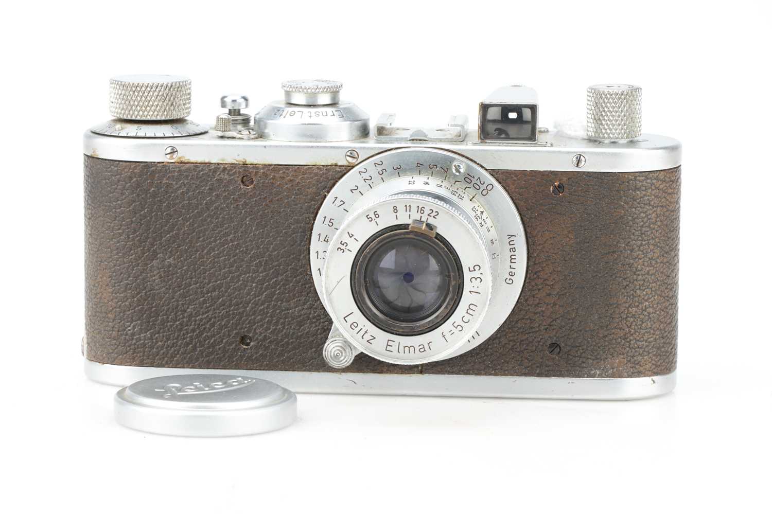 Lot 572 - A Leica Model E 35mm Rangefinder Camera,
