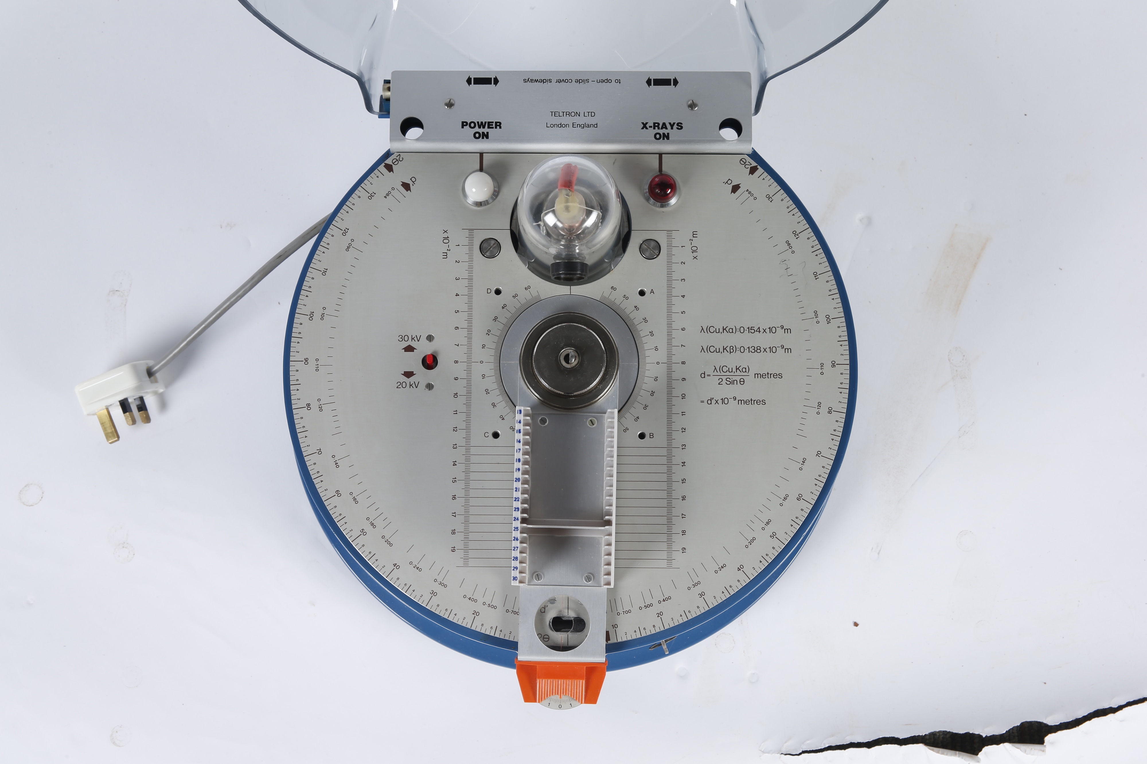 Lot 327 - A Complete Tel-X-Ometer X-ray Experiment Set,