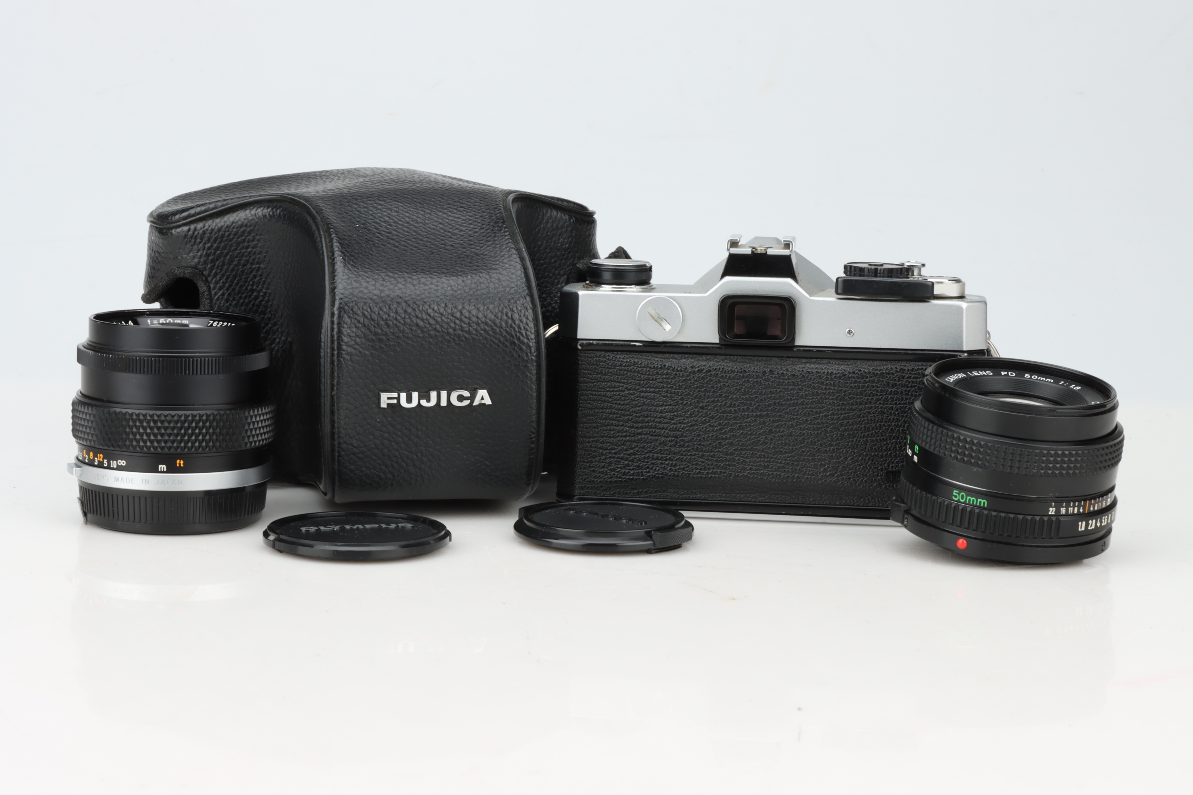 Lot 417 - A Fujica ST705 35mm SLR Camera,