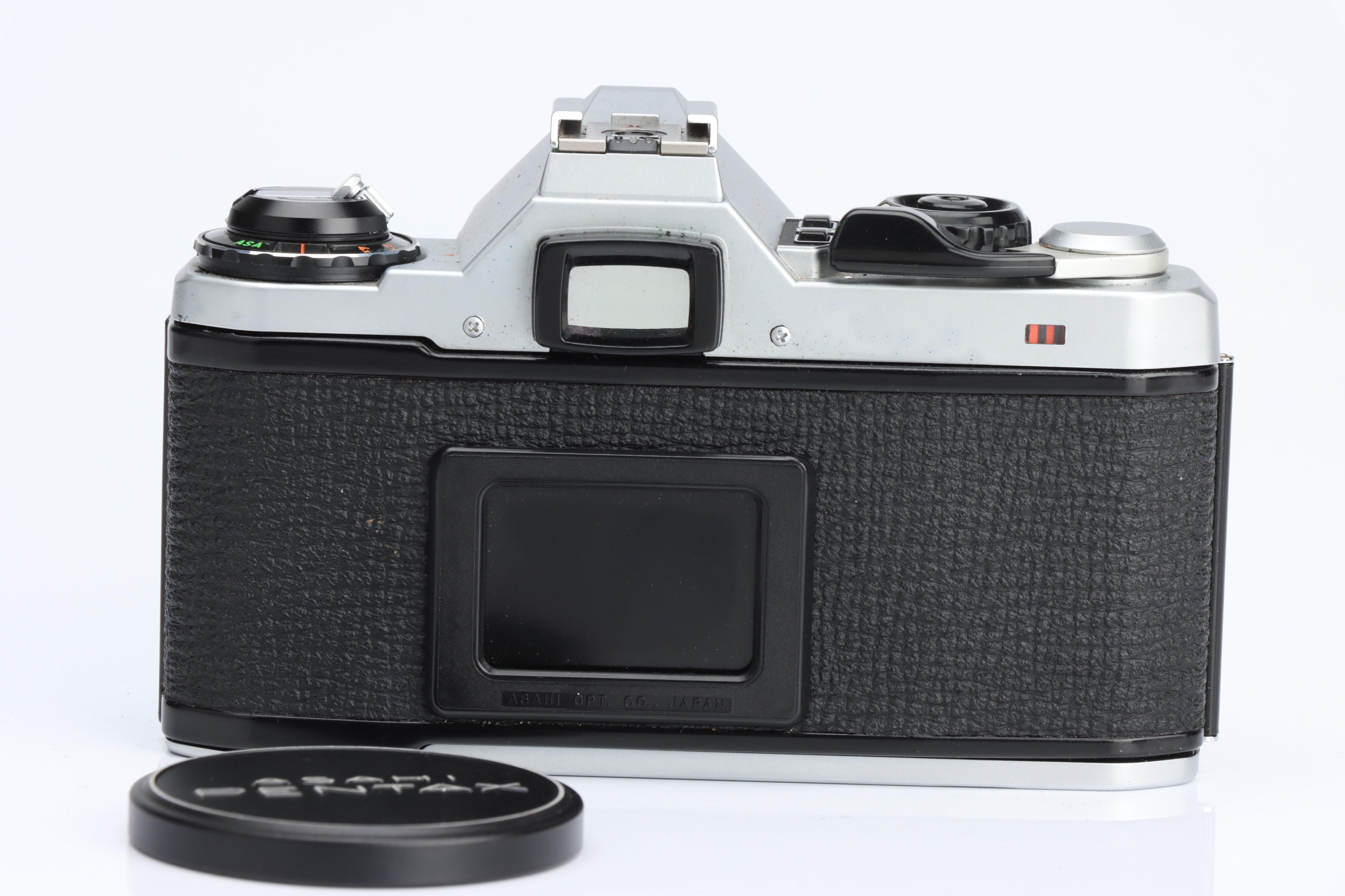 Lot 660 - A Pentax ME Super SLR Camera,