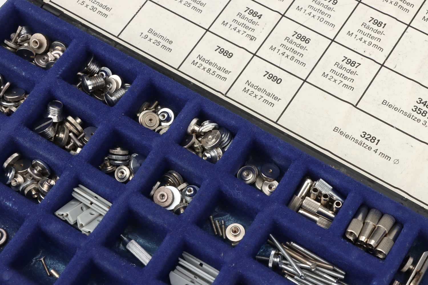 Lot 305 - Drawing/Drafting Instruments,