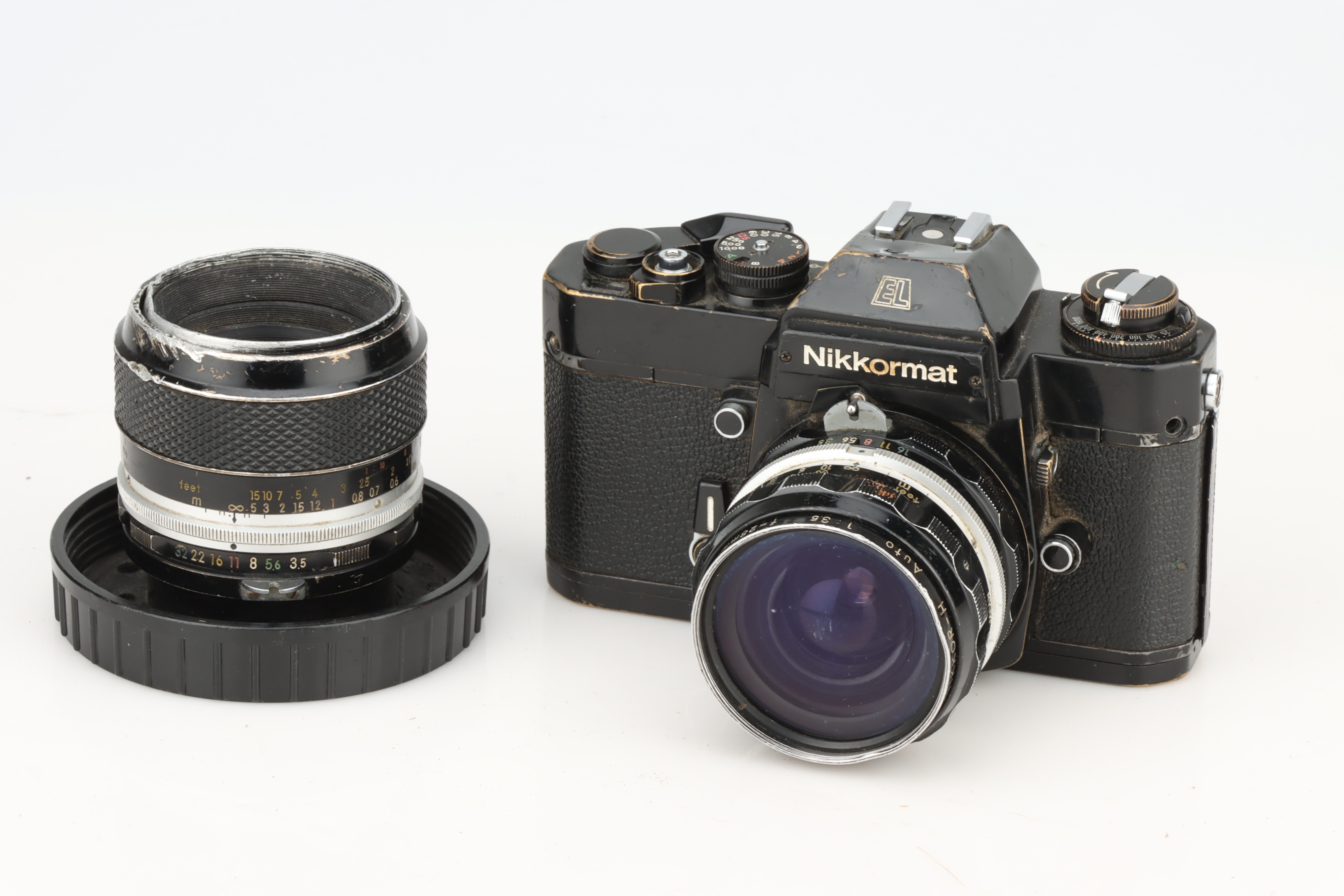 Lot 615 - A Nikon Nikkormat EL SLR Camera,