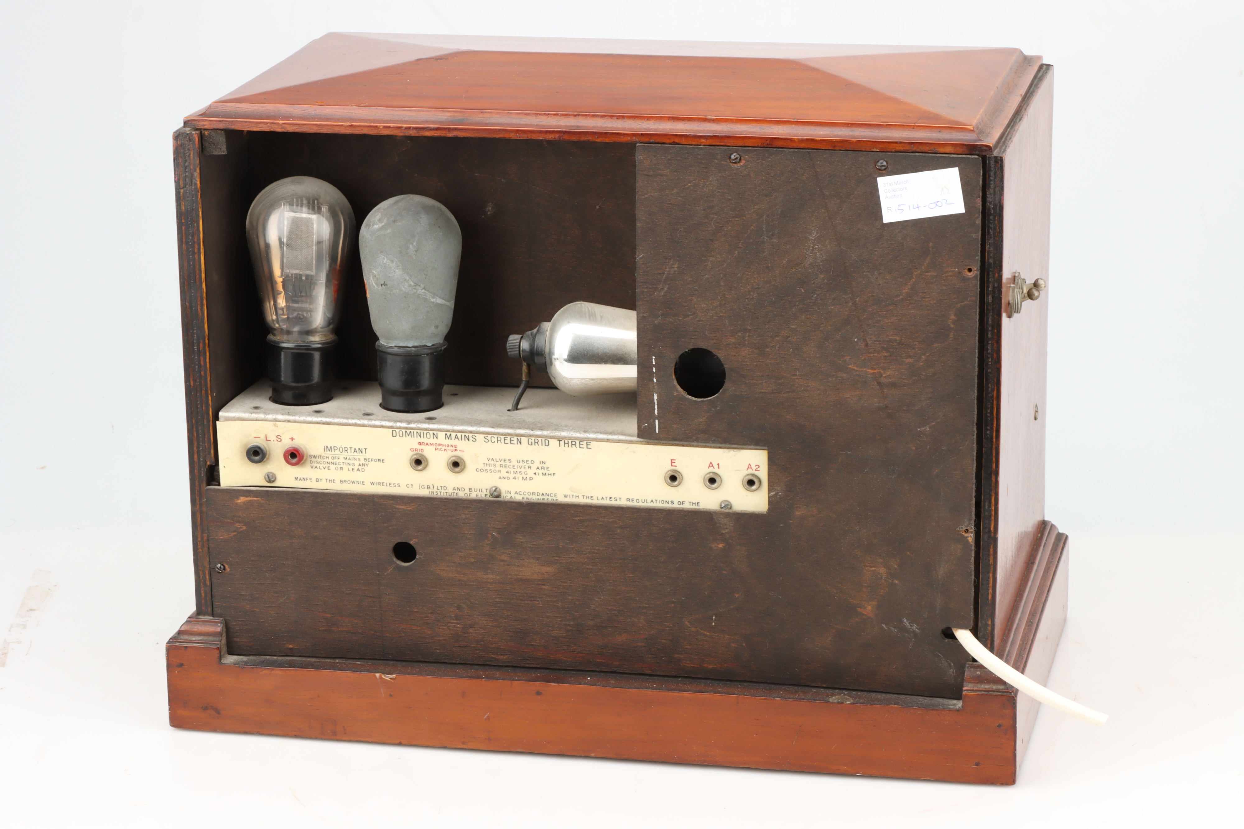 Lot 133 - Dominion Battery Screen Grid Three Valve