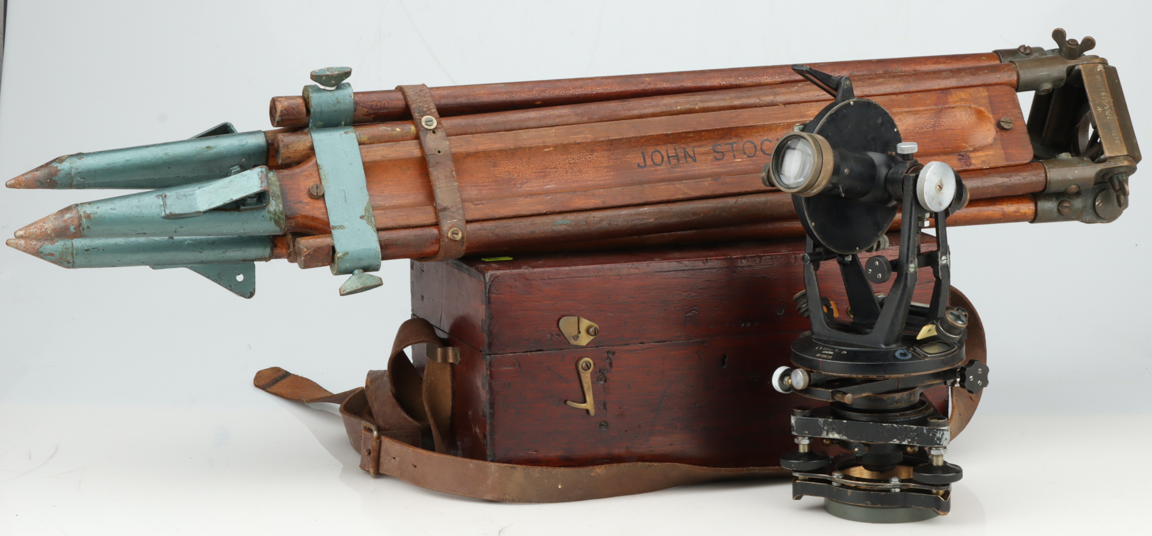 Lot 313 - E. R. WATTS Theodolite,