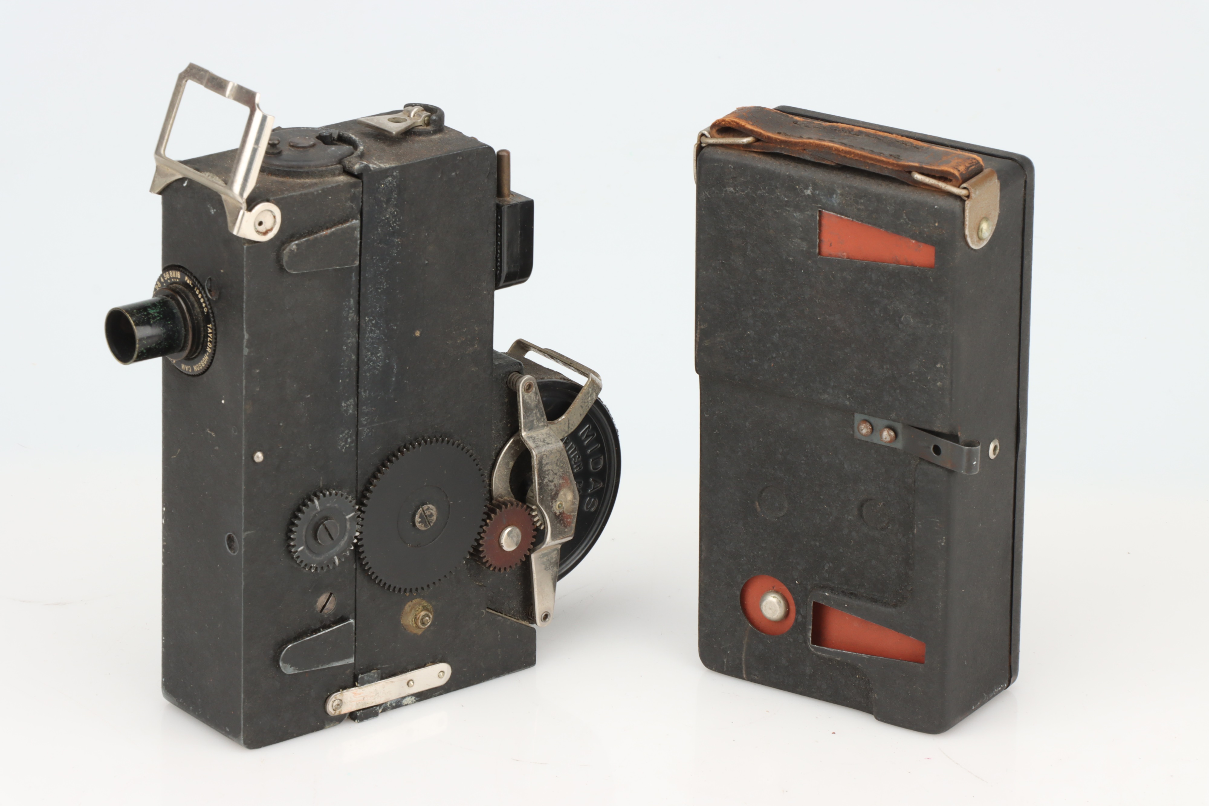 Lot 872 - A Midas Cine Camera & Projector Self