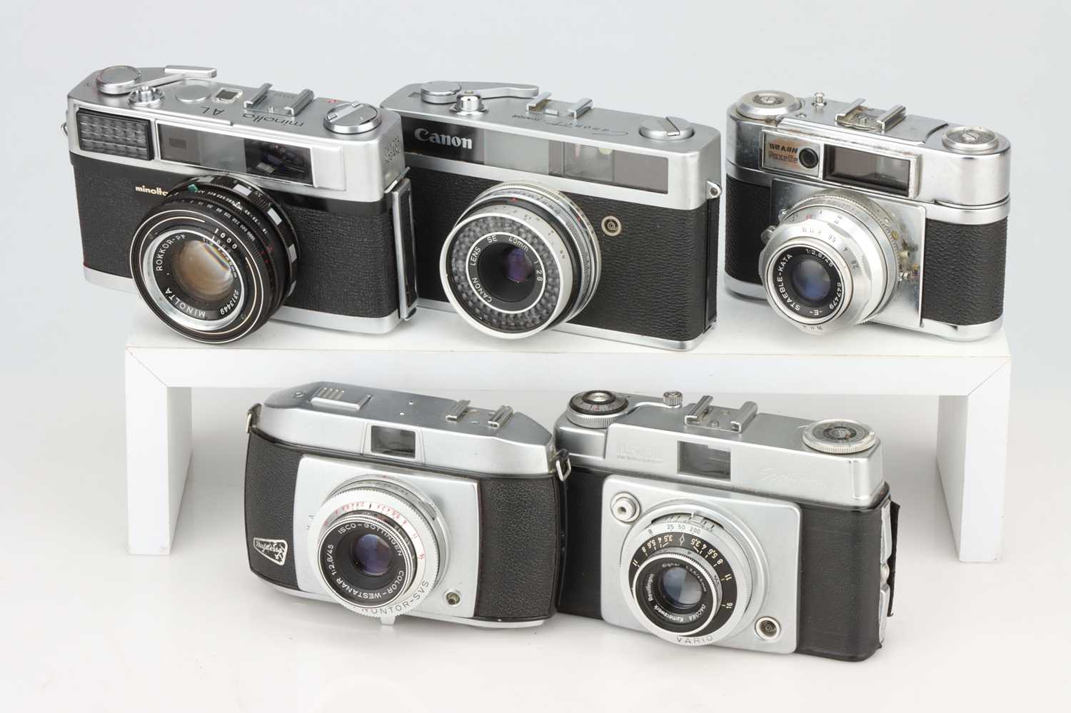 Lot 768 - A Mixed Selection of Cameras,