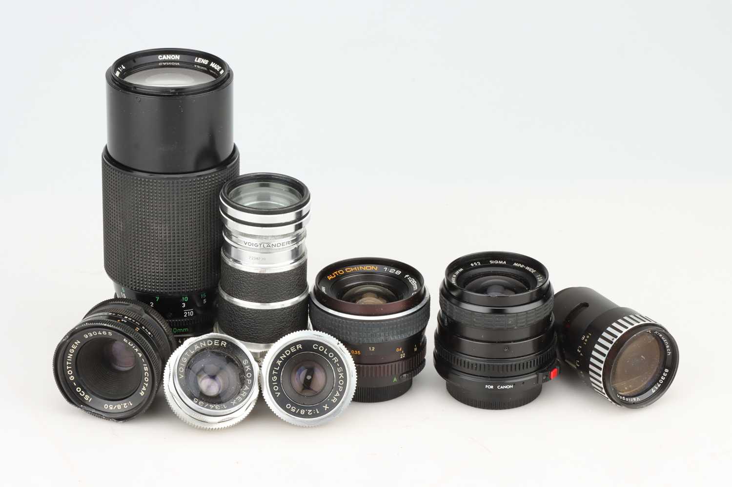 Lot 556 - A Selection of Various Lenses,