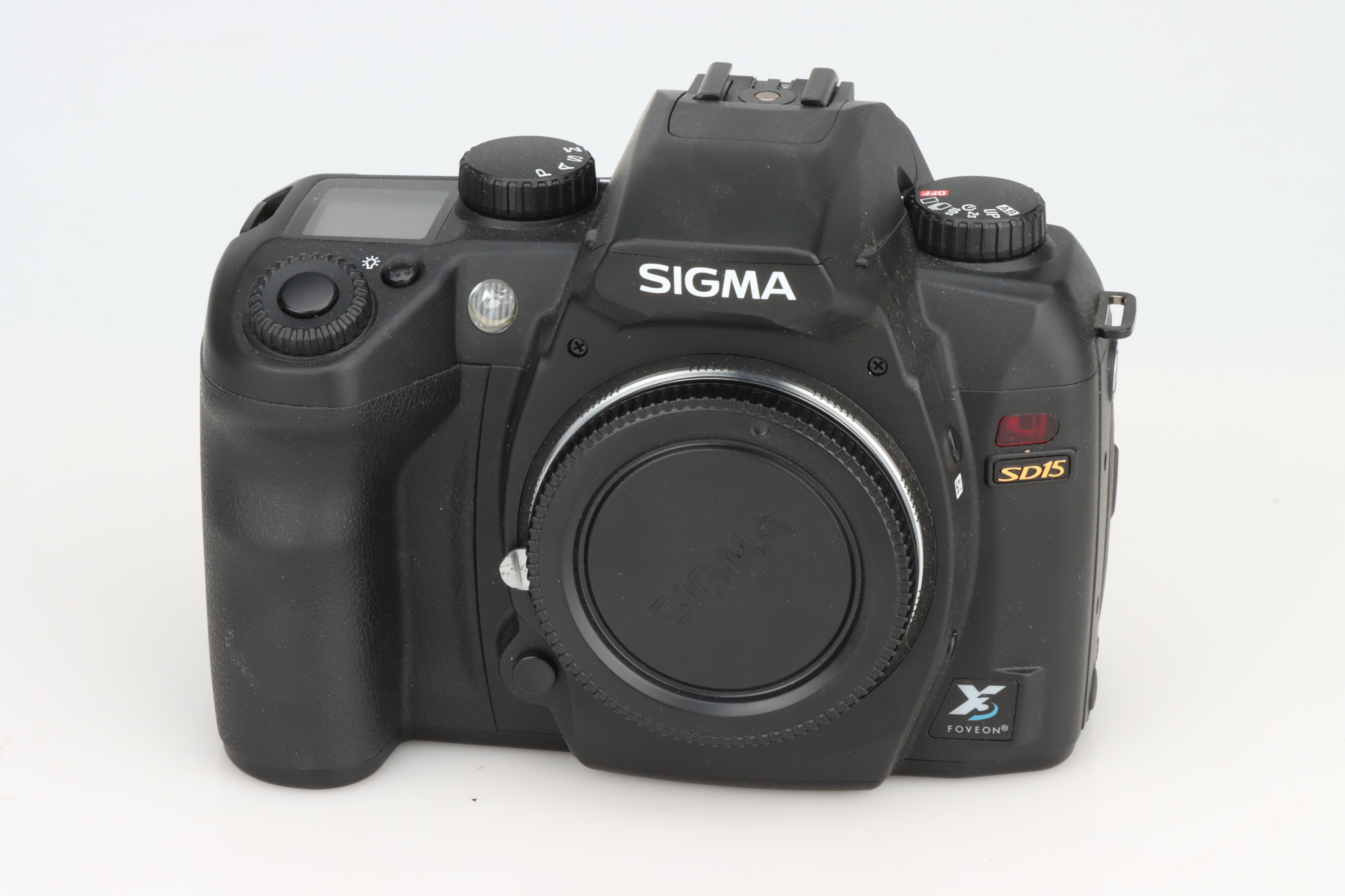 Lot 417 - A Sigma SD15 Digital SLR Body,