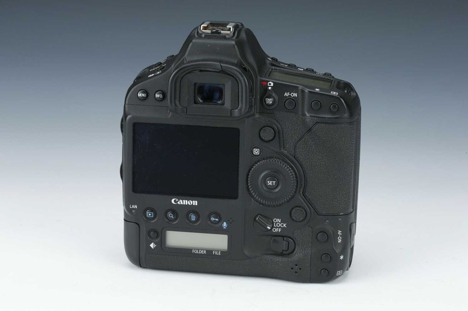 Lot 487 - Canon EOS 1DX Mark II Professional DSLR Full