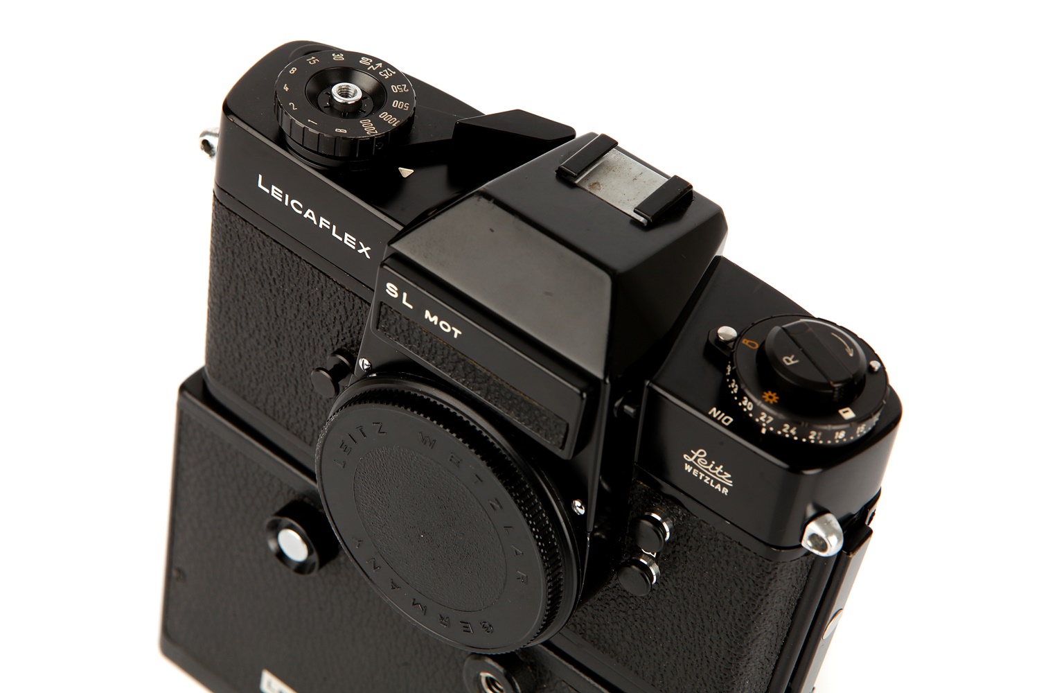 Lot 1056 - A Leica Leicaflex SL MOT SLR Camera,