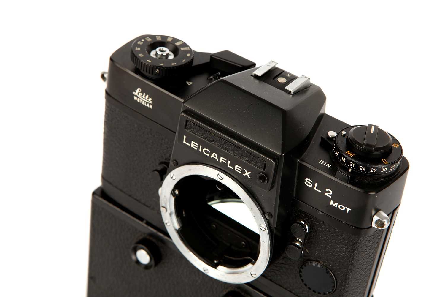 Lot 1057 - A Leica Leicaflex SL2 MOT SLR Camera,