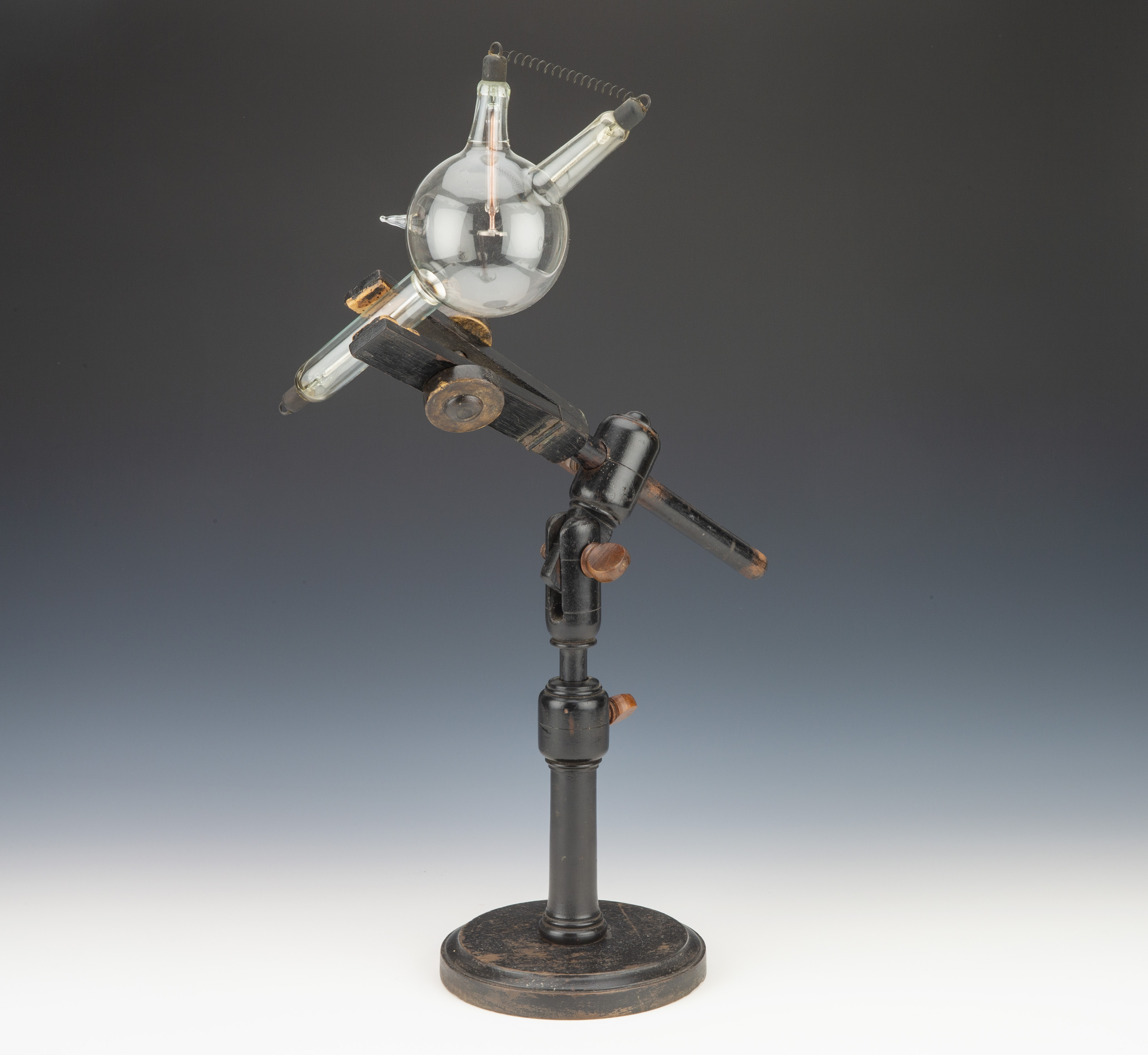 Lot 227 - X-Ray Tube & Holder,