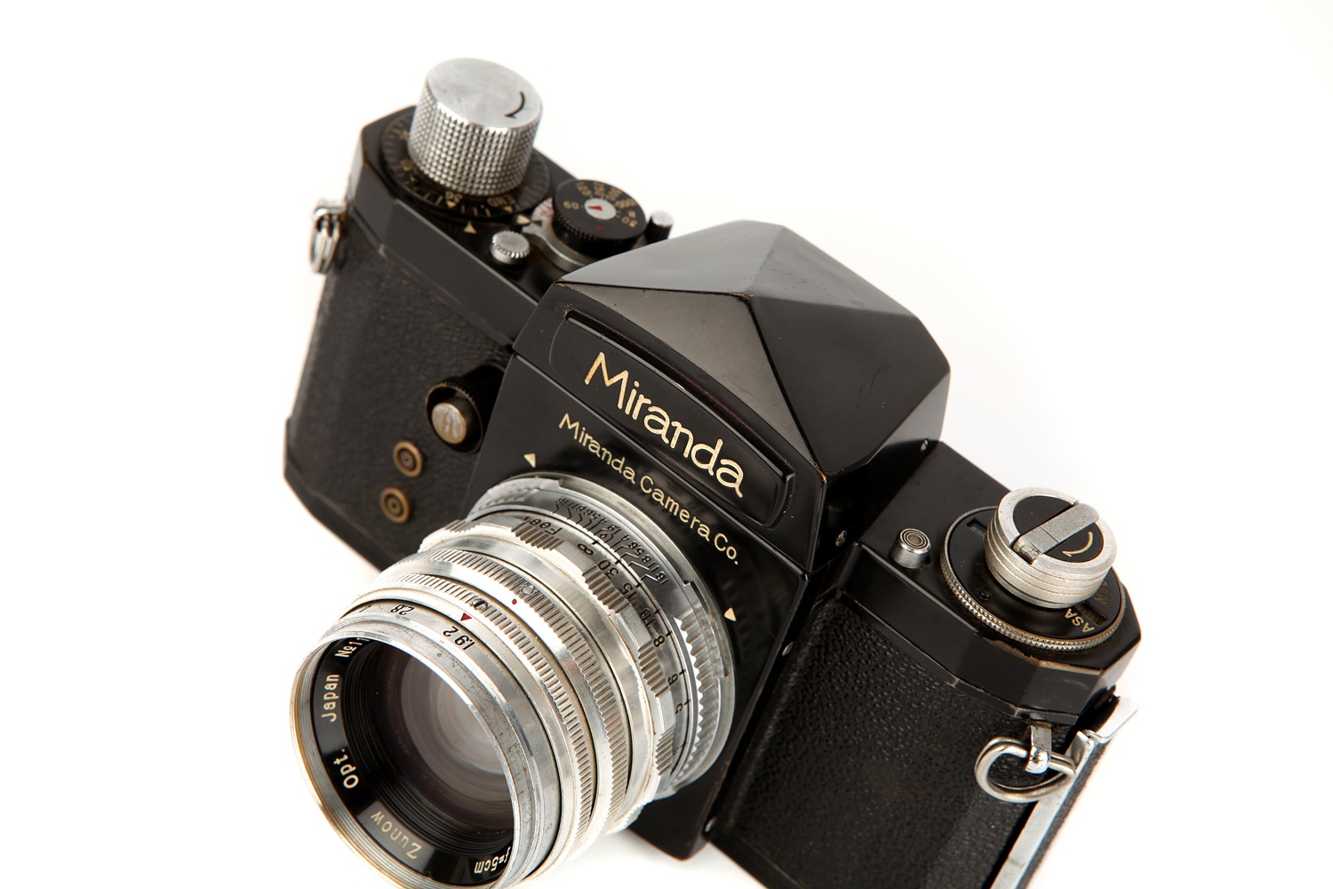 Lot 1123 - A Miranda T SLR Camera,