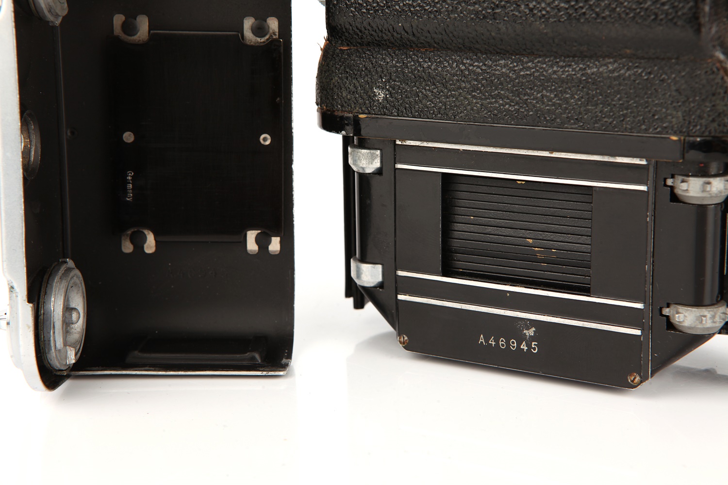 Lot 1151 - A Zeiss Ikon Contaflex TLR Camera,