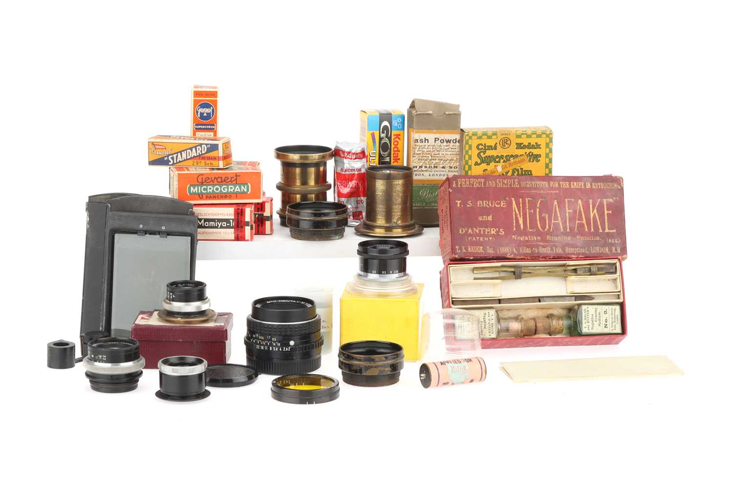 Lot 758 - A Mixed Selection of Photographic Sundries,