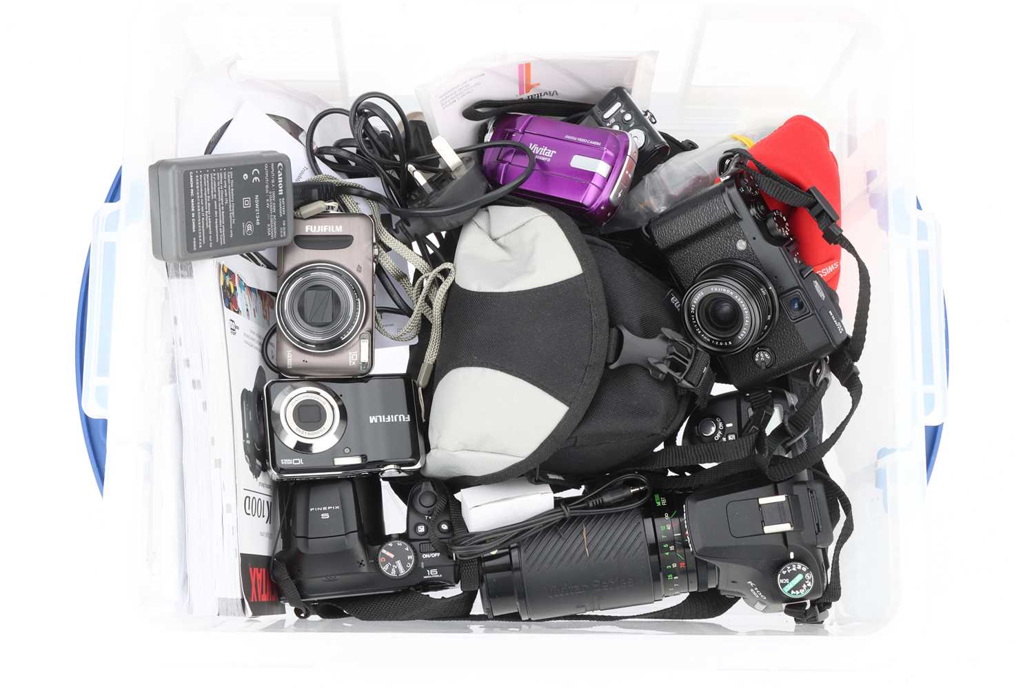 Lot 666 - A Selection of Digital Cameras,