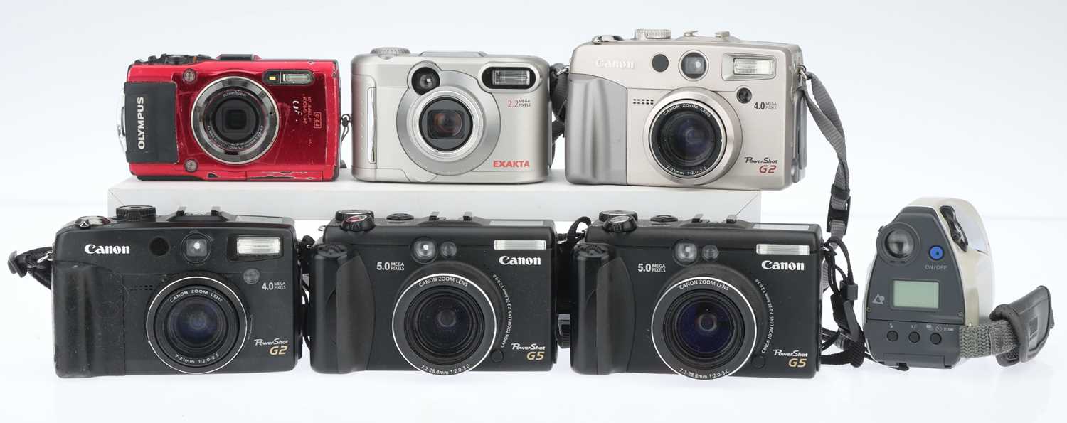Lot 554 - A Selection of Various Cameras,