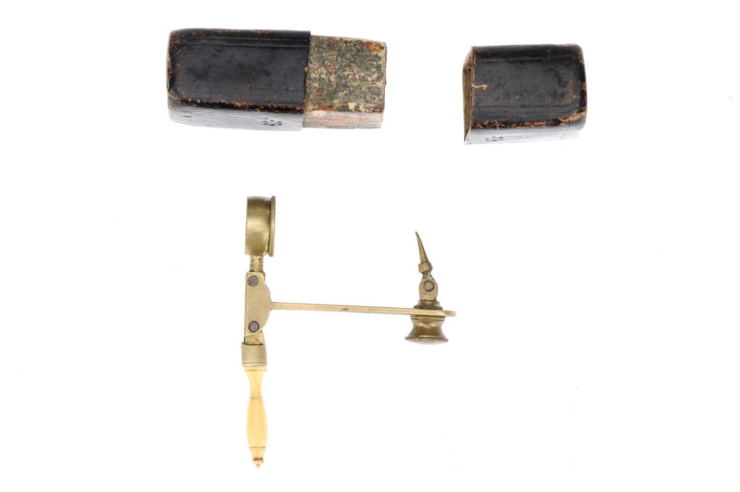 Lot 237 - A Pocket Simple Microscope,