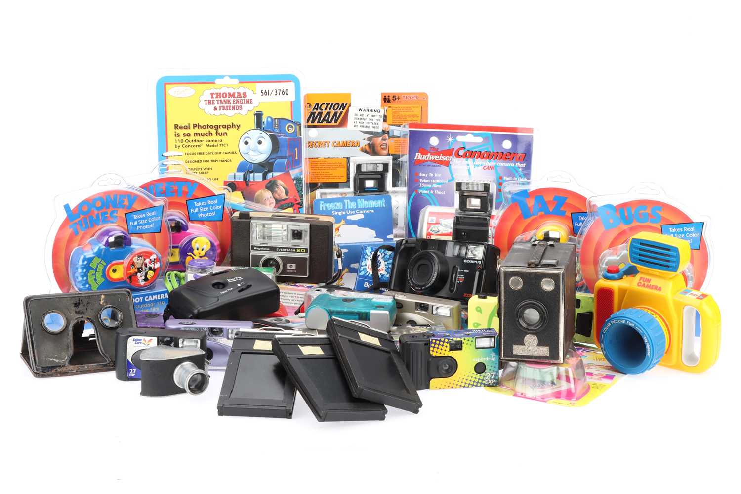 Lot 591 - A Selection of Novelty Cameras,