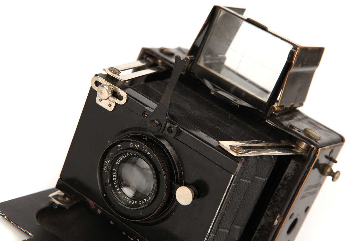 Lot 1221 - An Ernemann Klapp-4.5x6cm Camera,