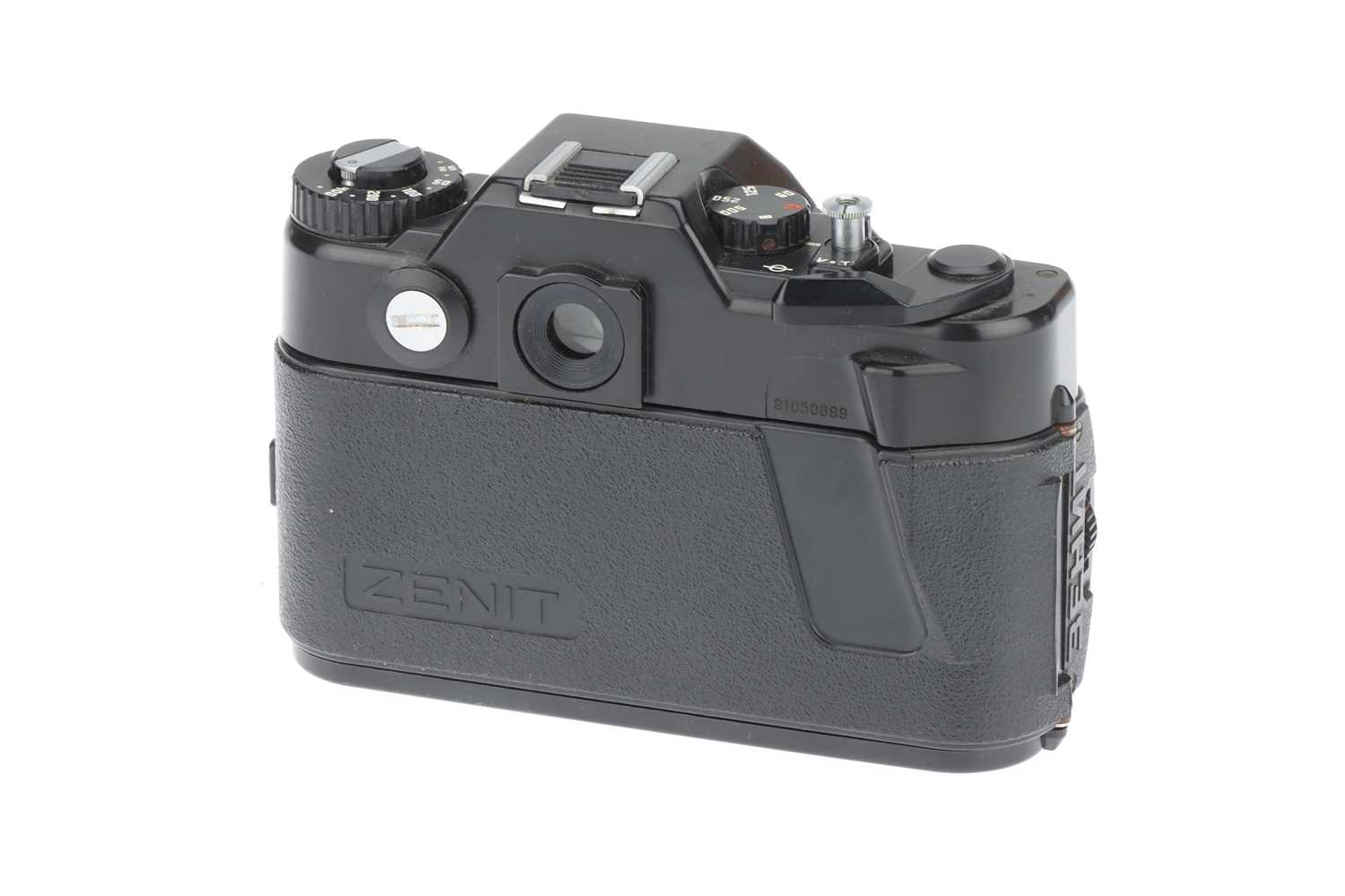 Lot 418 - A Zenit 122 35mm SLR Camera,