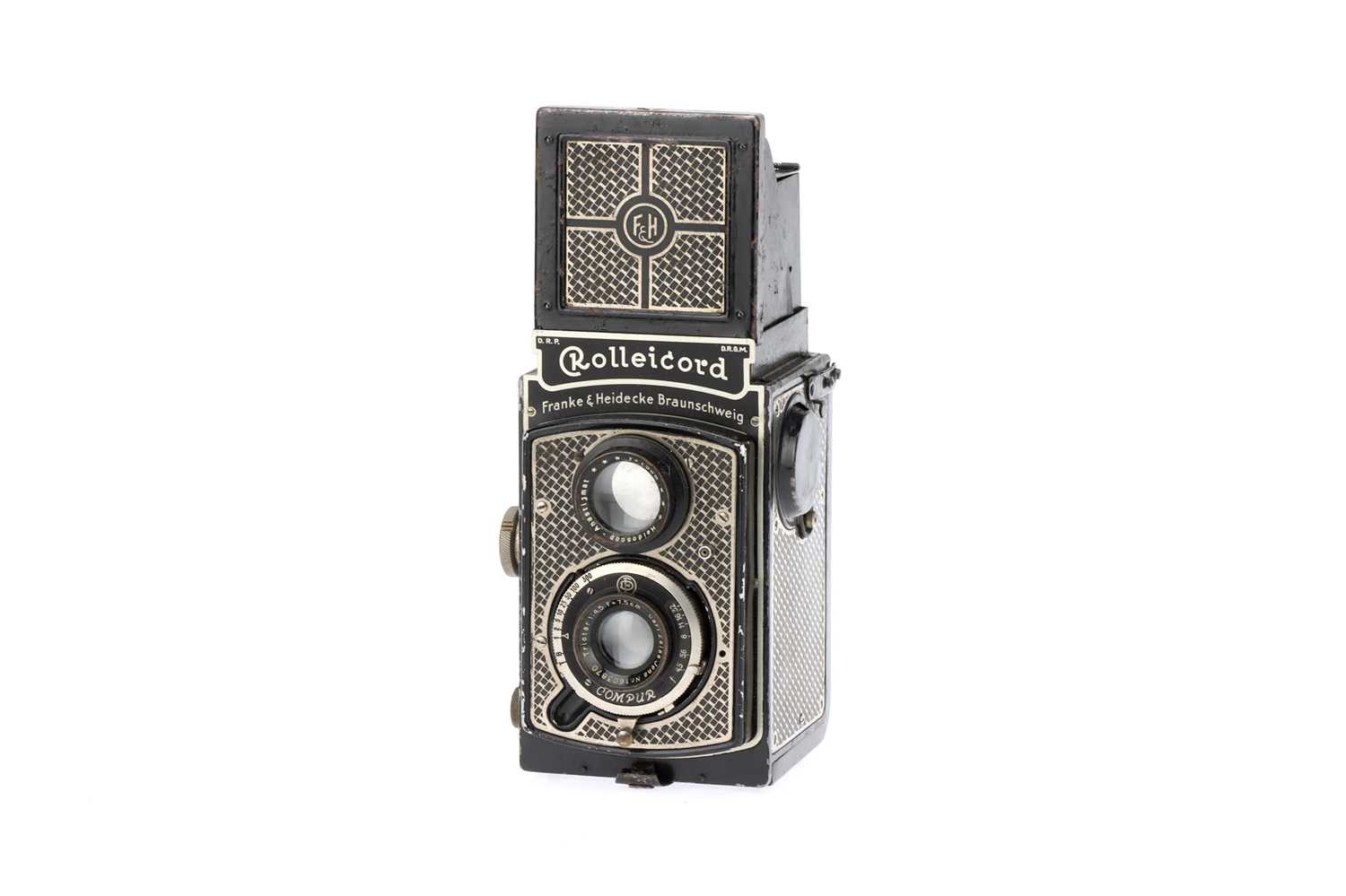 Lot 463 - A Rollei Rolleicord Art Deco TLR Camera,