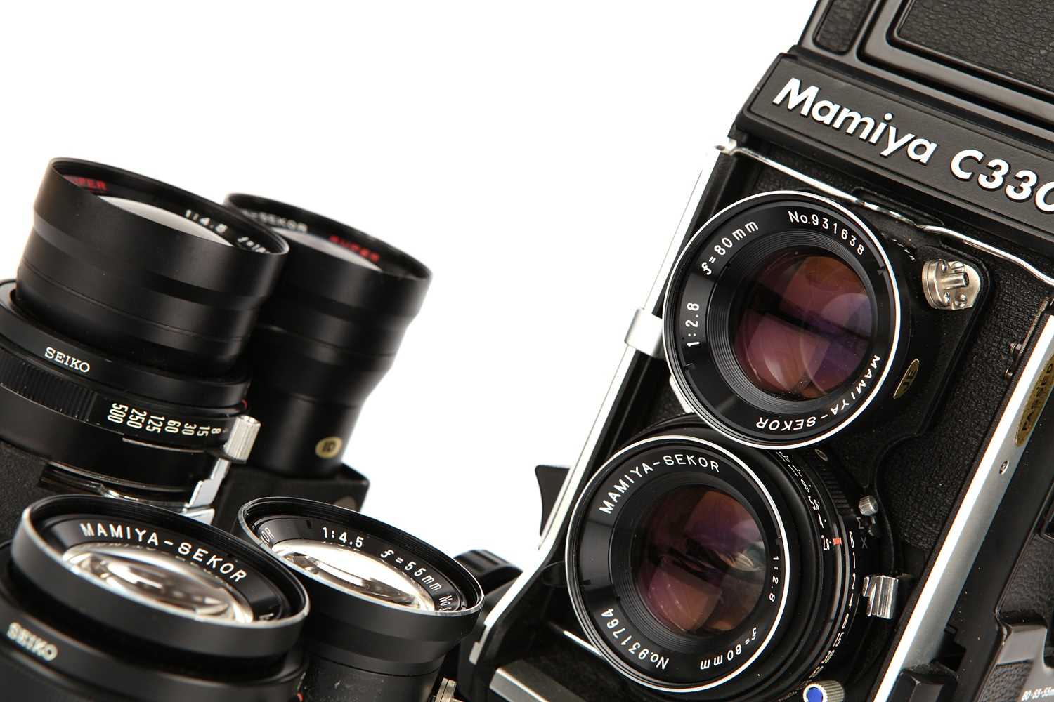 Lot 1274 - A Mamiya C330 Professional TLR Camera,