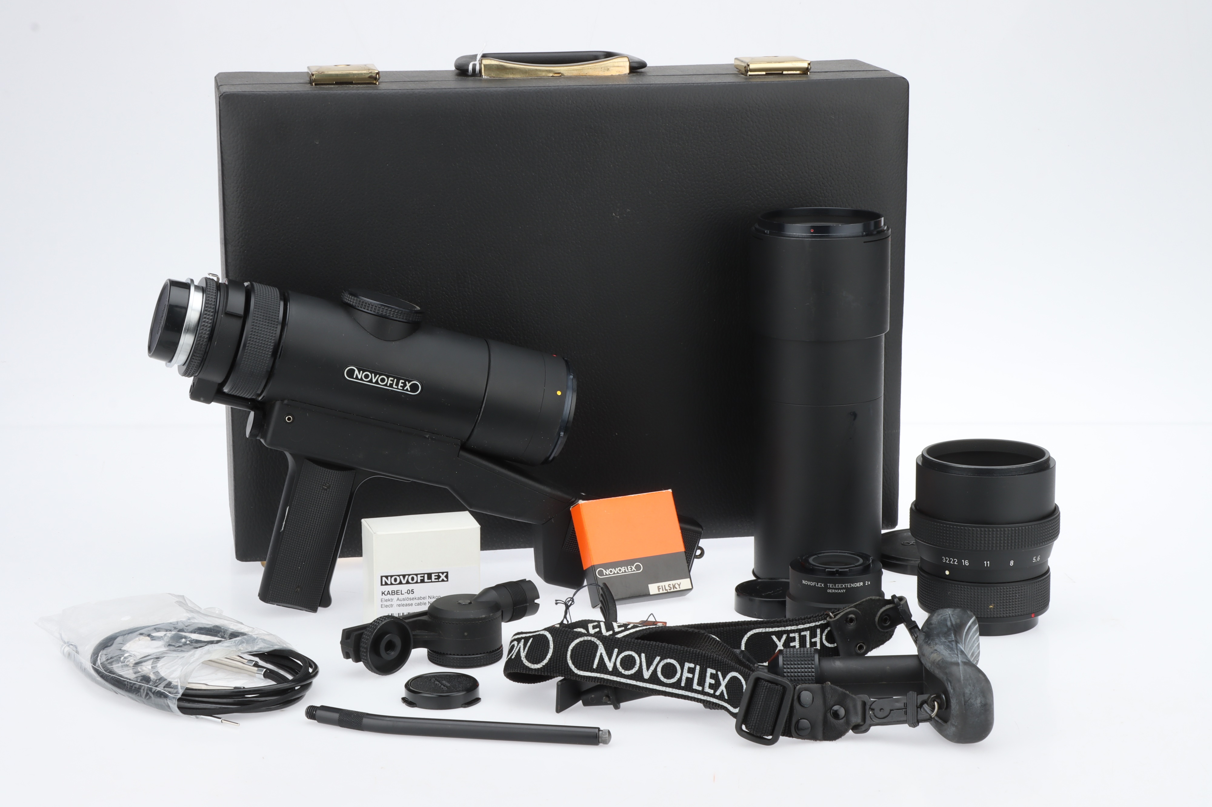 Lot 321 - A Novoflex Noflexar f/8 600mm Telephoto Lens
