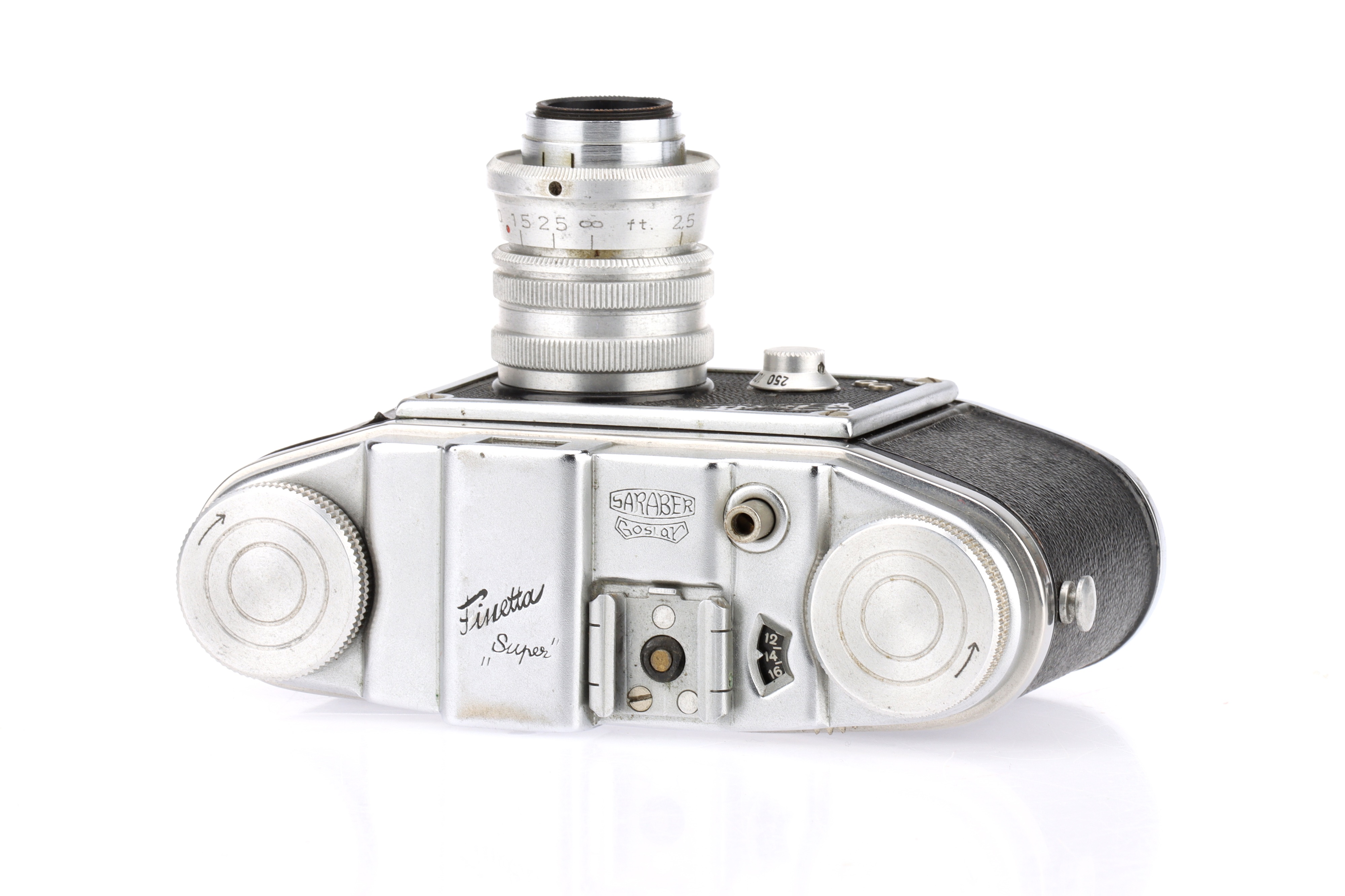 Lot 222 - A Finetta Super 35mm Viewfinder Camera,