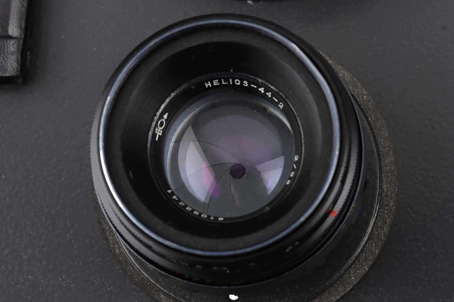 Lot 178 - A Zenith Photo Sniper 35mm Camera & Lens