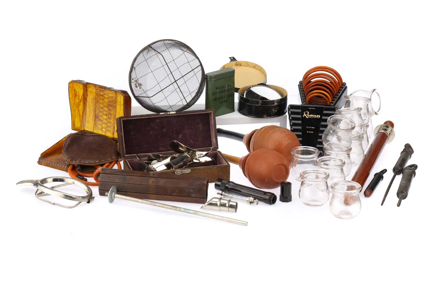 Lot 730 - A Collection of Medical Antiques and