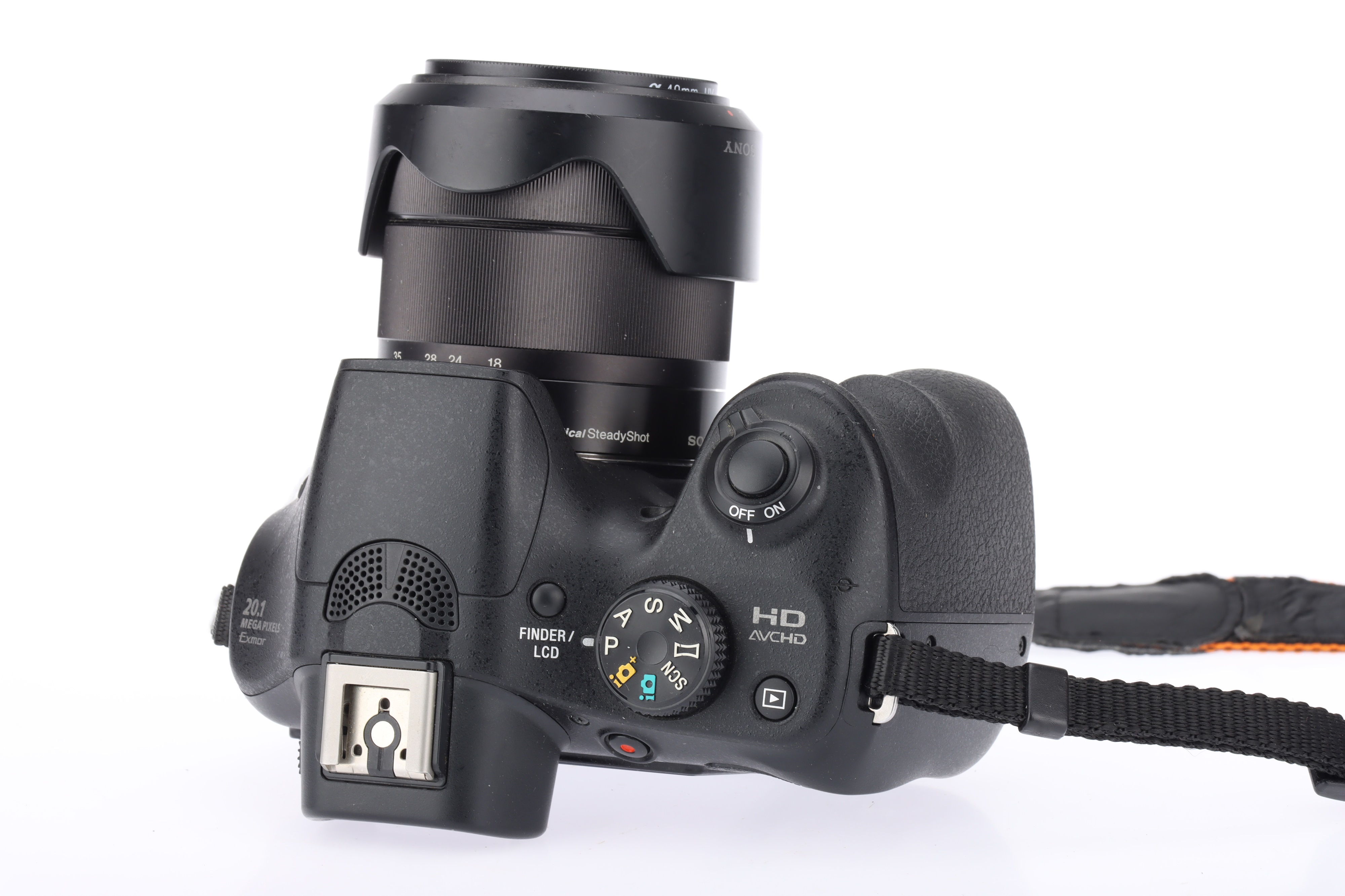 Lot 500 - A Sony Alpha 3000 APS-C Mirrorless Digital